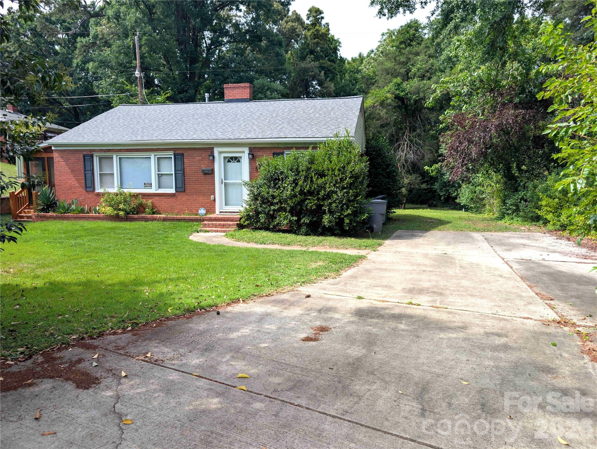 Home for sale at 542 Stegall Street, Charlotte, NC — photo 1 of 12