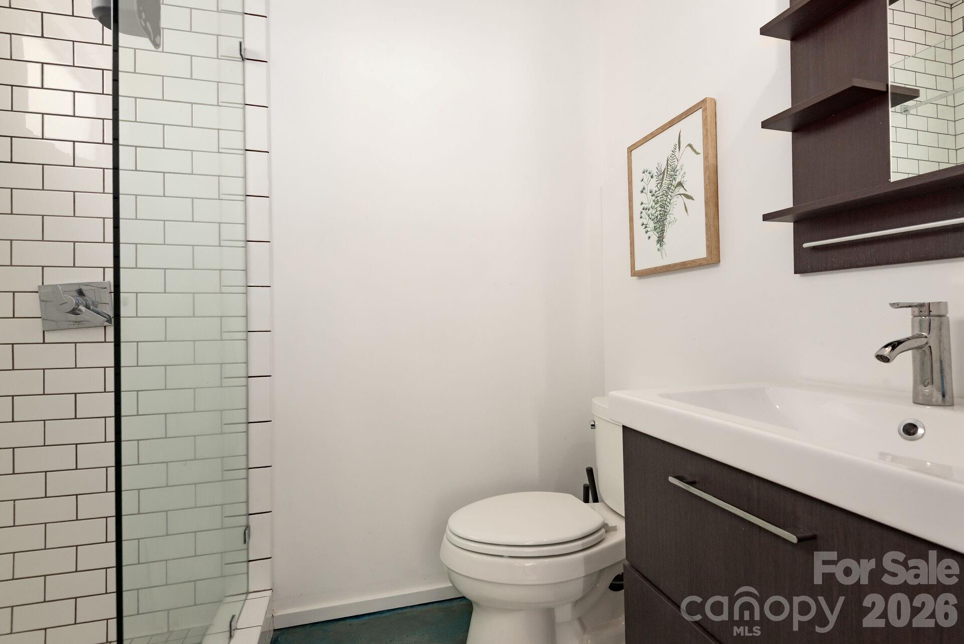 Photo 22 of 933 Westbrook DriveB, Charlotte, NC