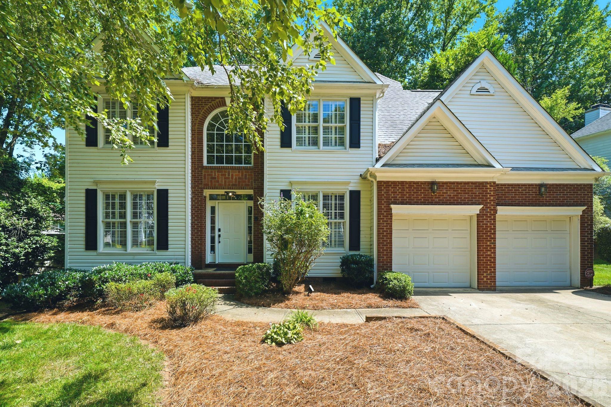 Home for sale at 7711 Abbotsinch Court, Charlotte, NC — photo 1 of 41