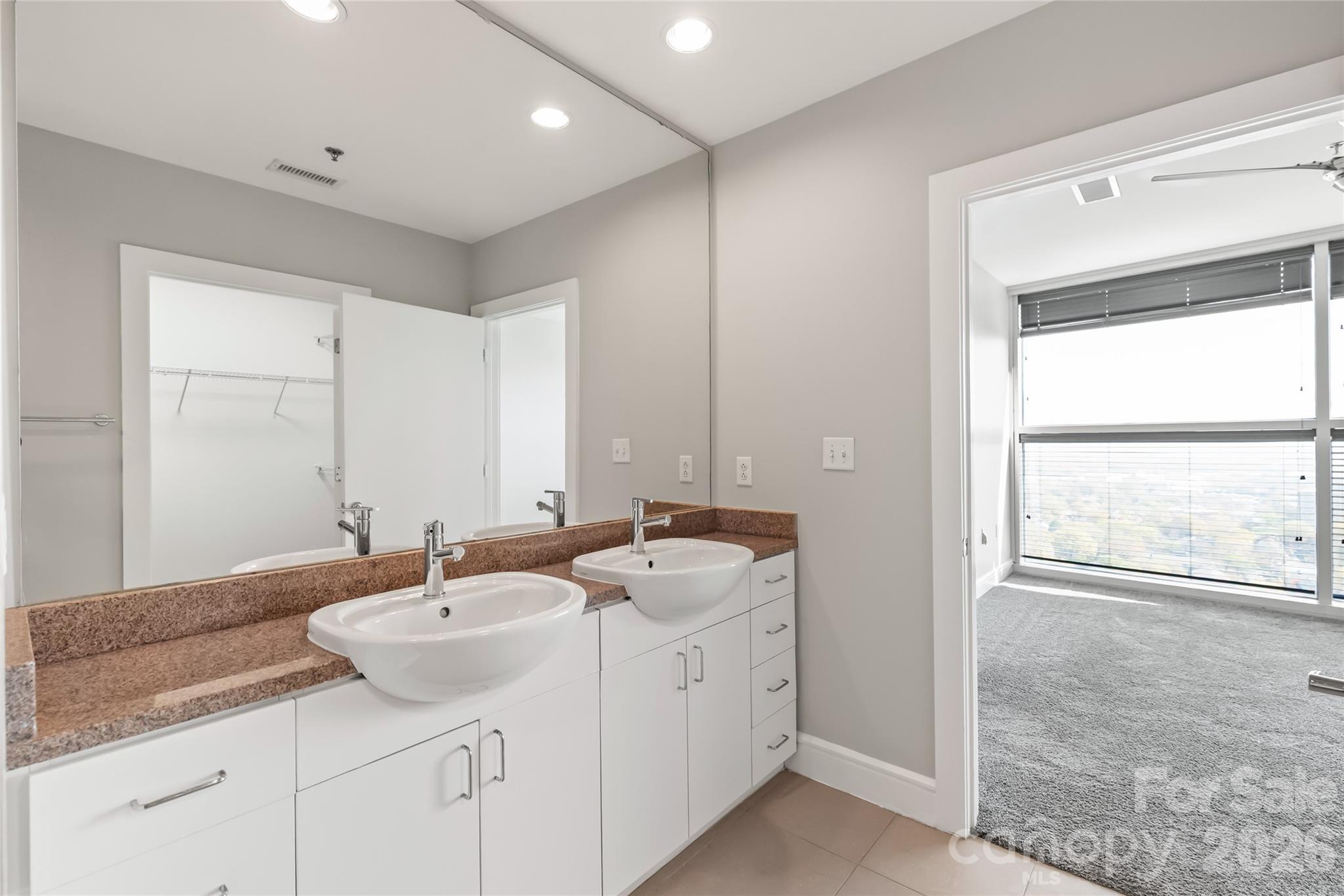 Photo 26 of 333 W Trade Street2502, Charlotte, NC