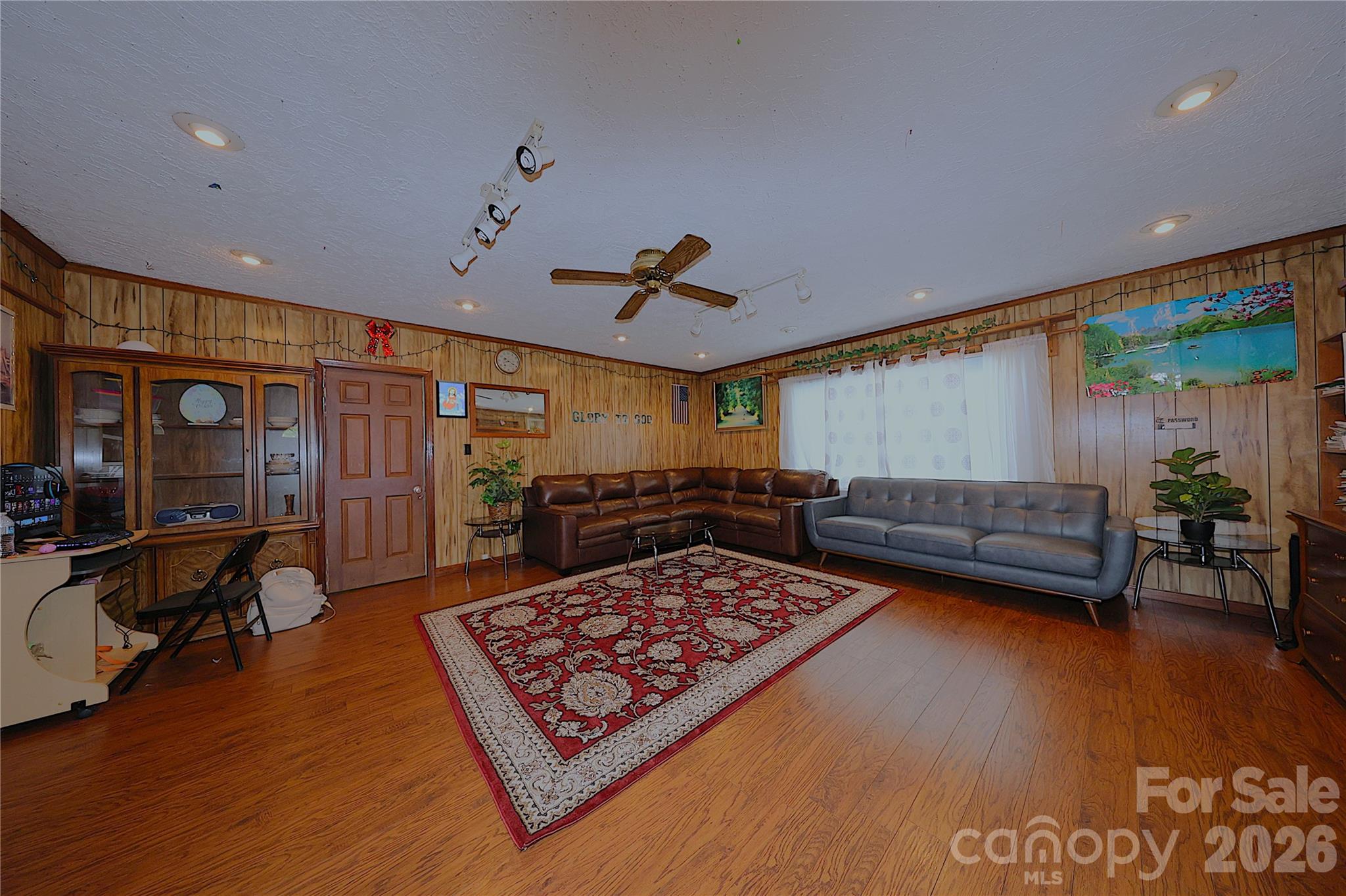 Photo 2 of 104 Pinetree Drive, Matthews, NC