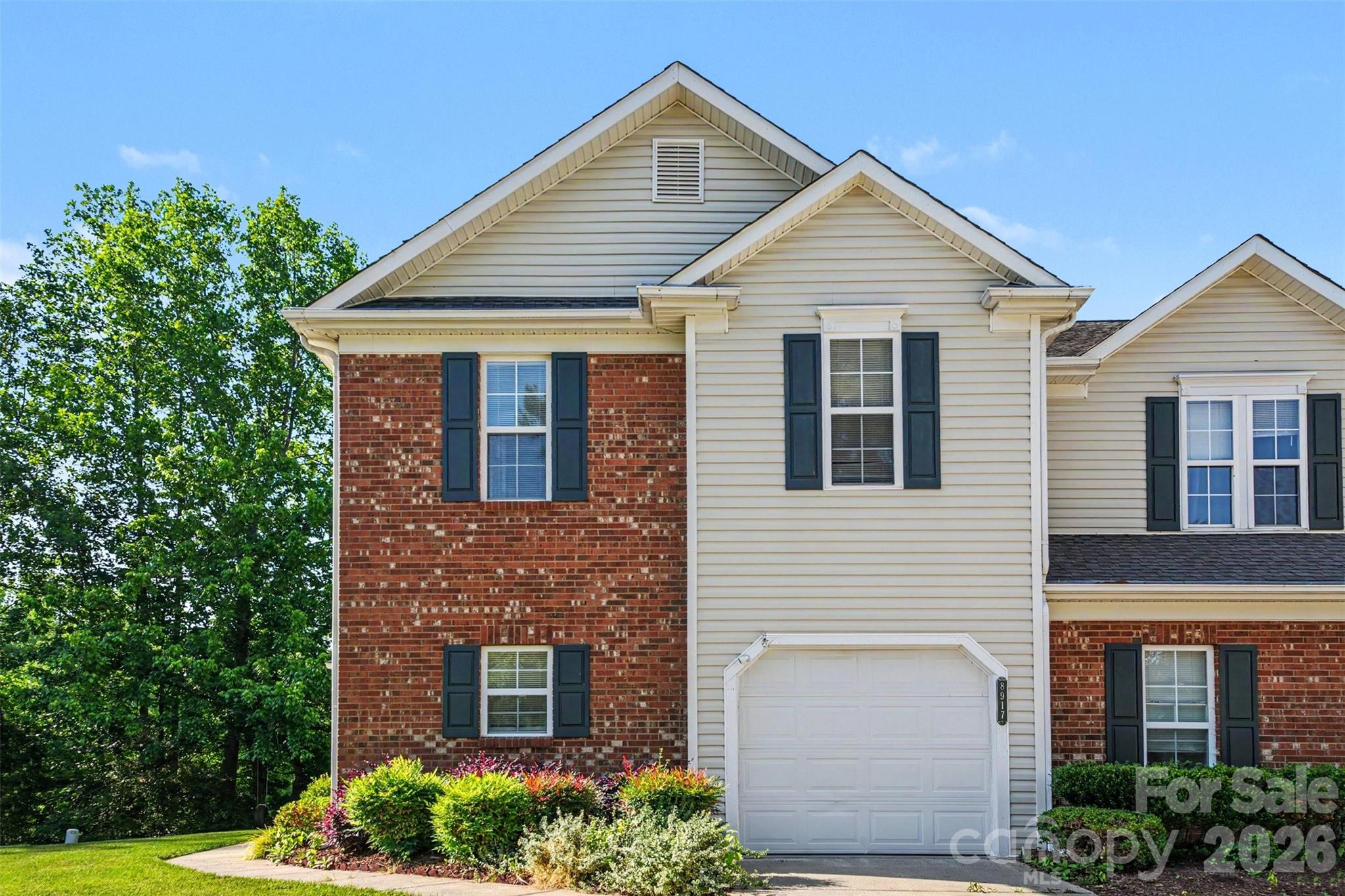 8917 Cinnabay Drive, Charlotte, NC - photo 1 of 16