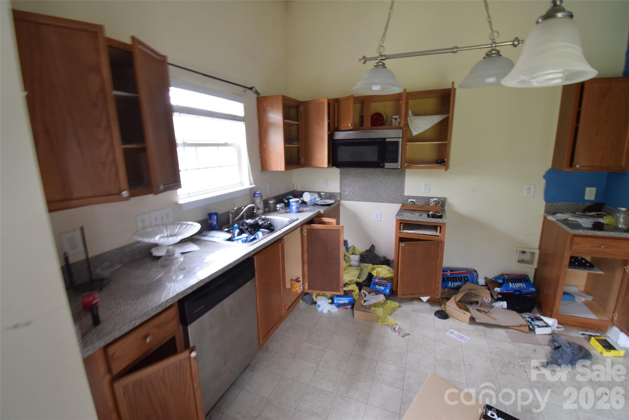 633 Overlook Road, Lowell, NC - photo 6 of 15