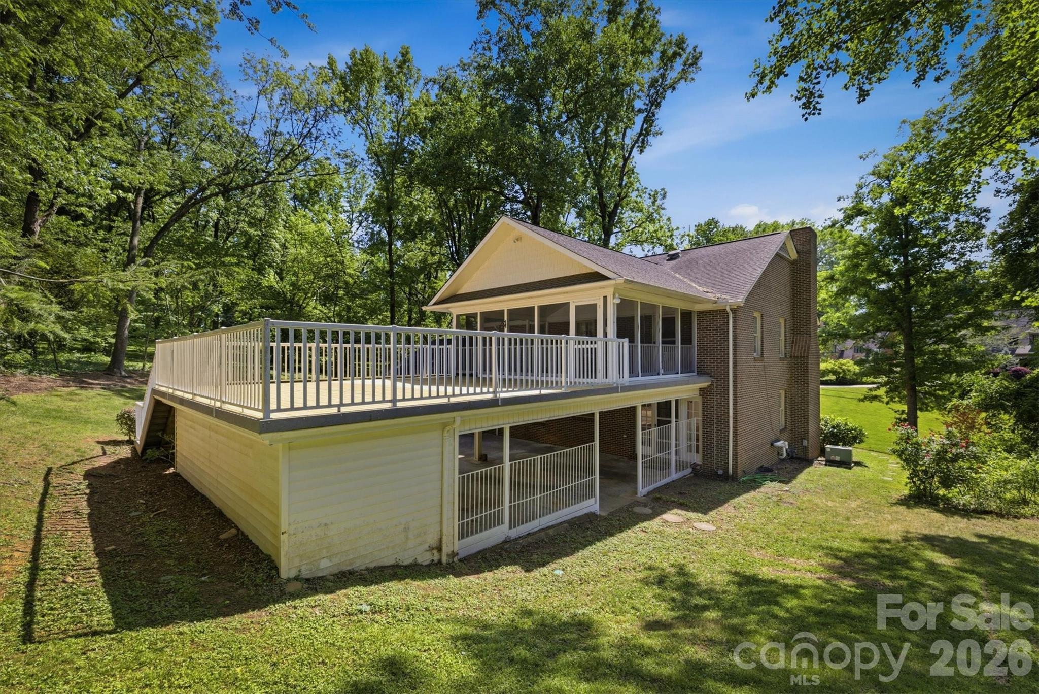 102 Woodland Drive, Morganton, NC - photo 4 of 46
