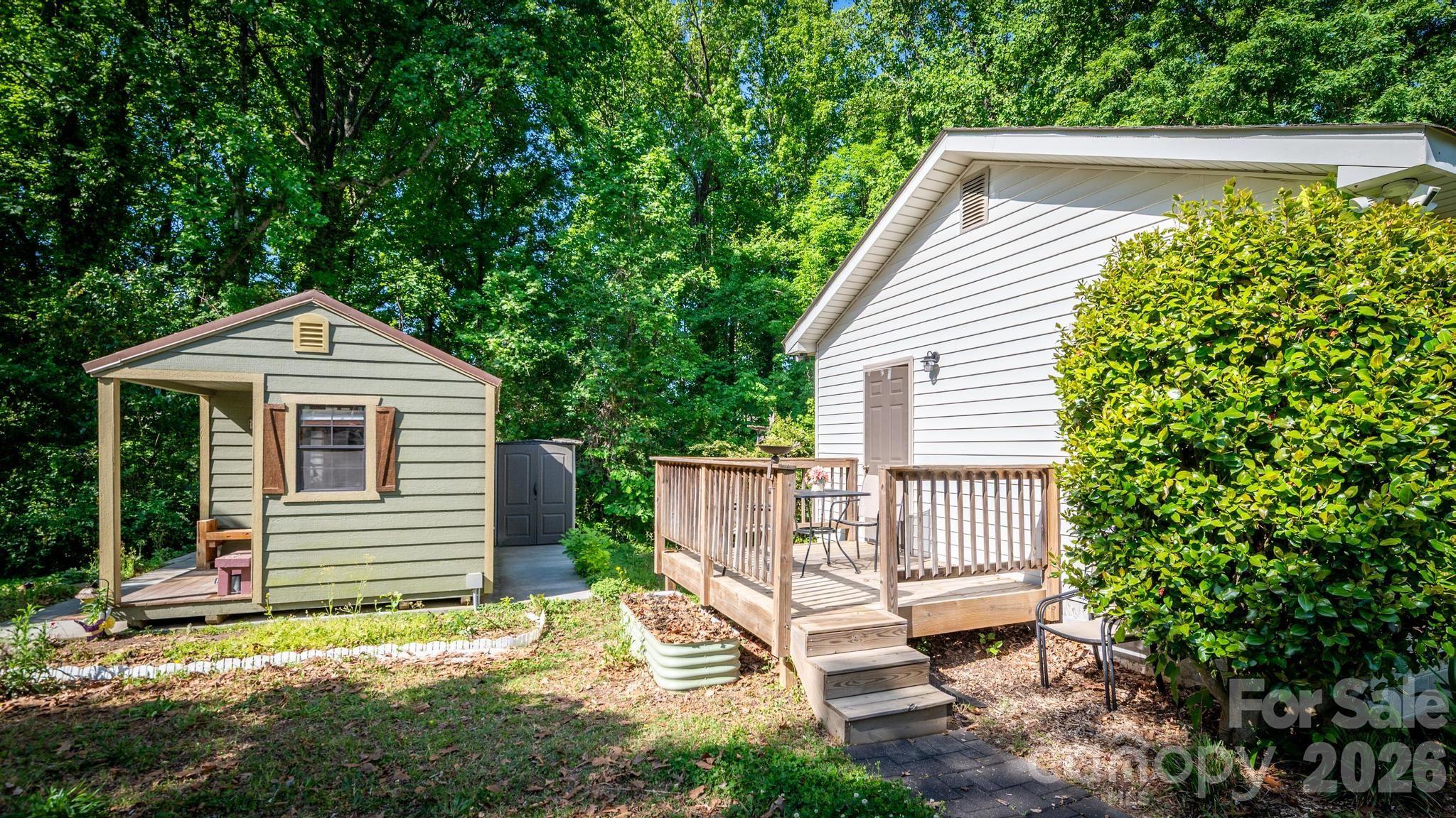 Photo 7 of 3828 Oakwood Road, Charlotte, NC