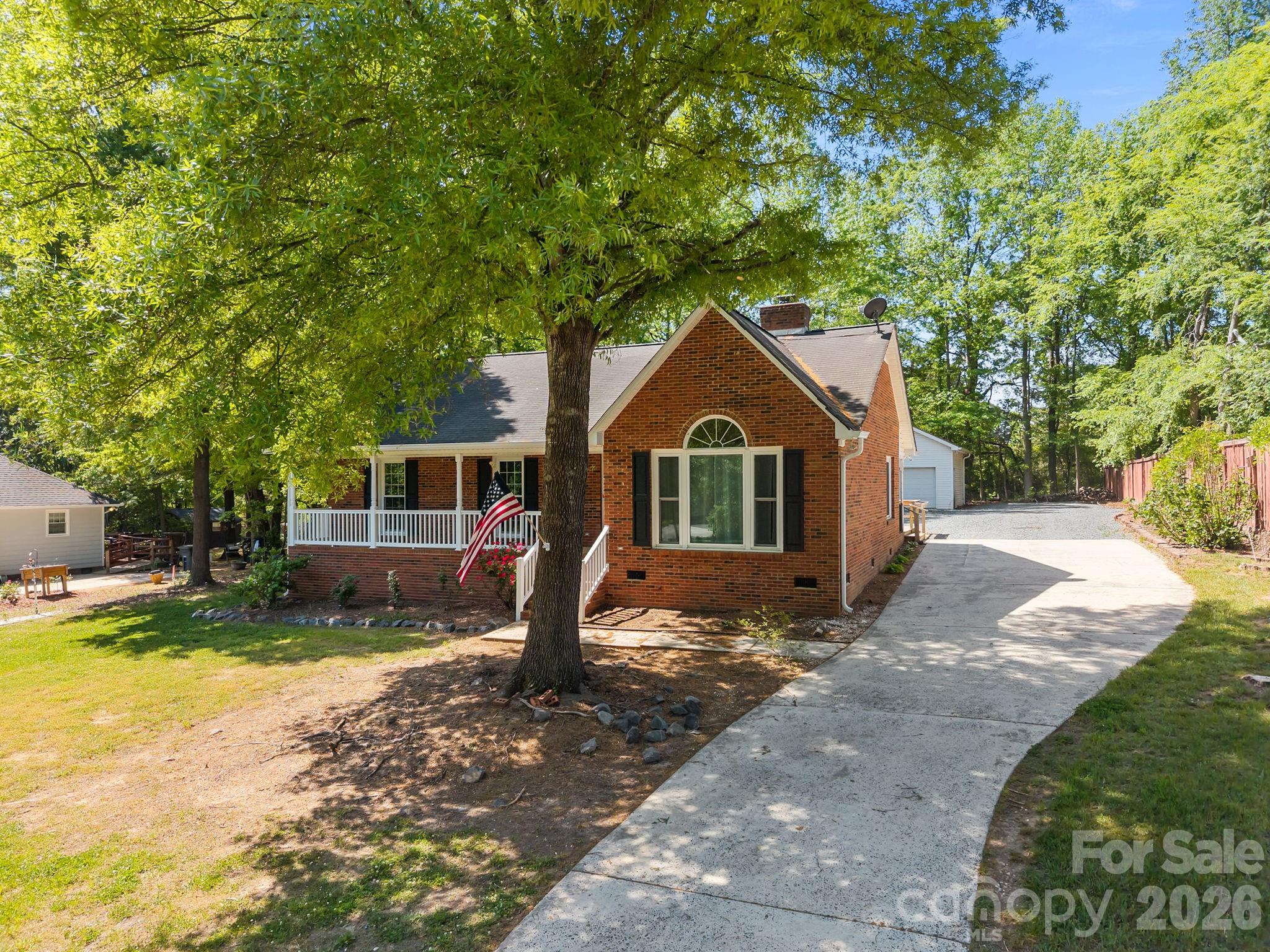 Photo 3 of 924 Cameron Court, Monroe, NC