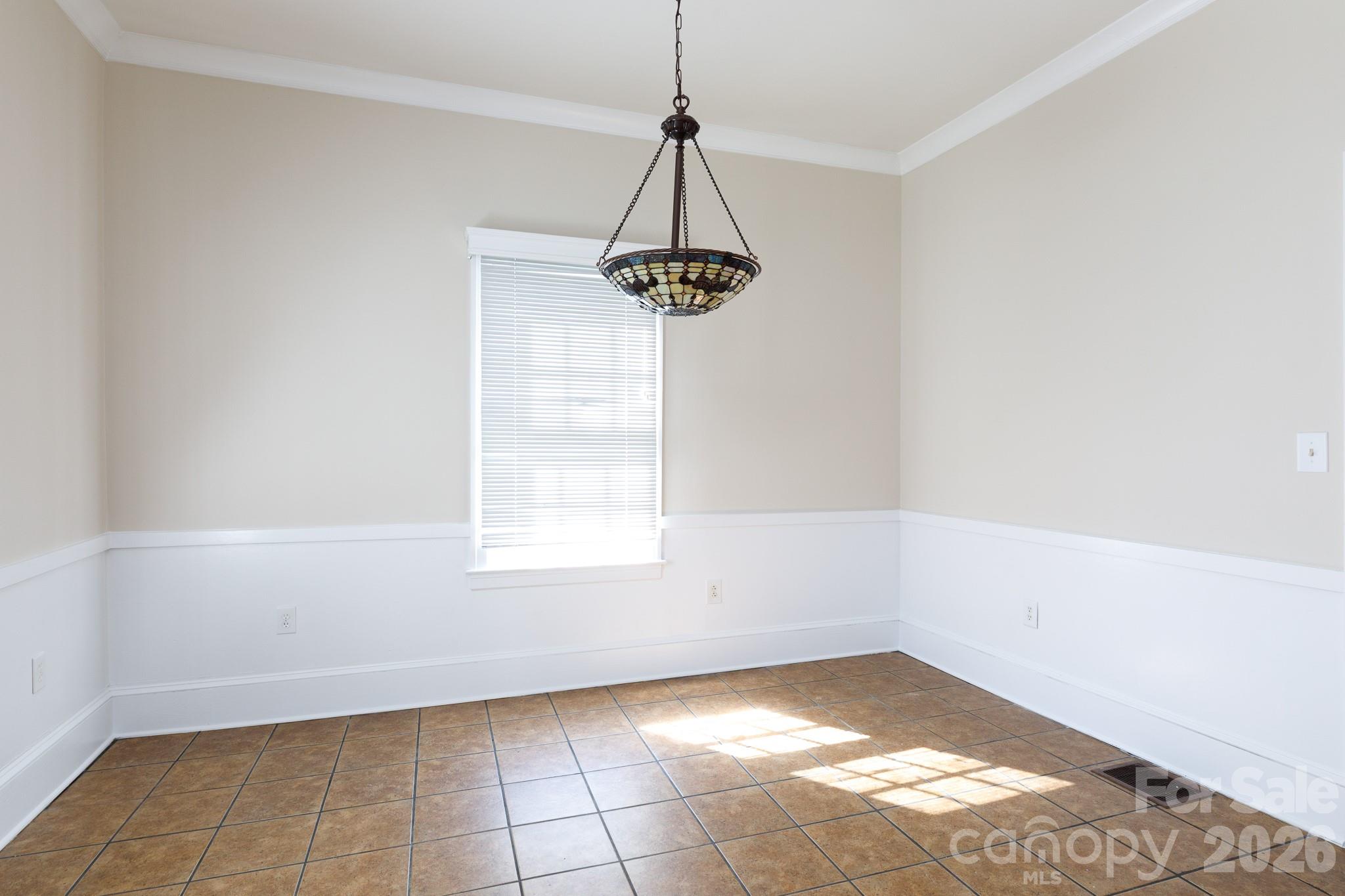 224 W 4th Avenue, Gastonia, NC - photo 10 of 33