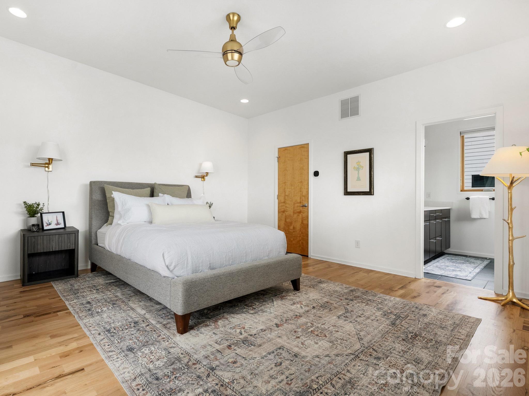 Photo 14 of 915 Westbrook Drive, Charlotte, NC