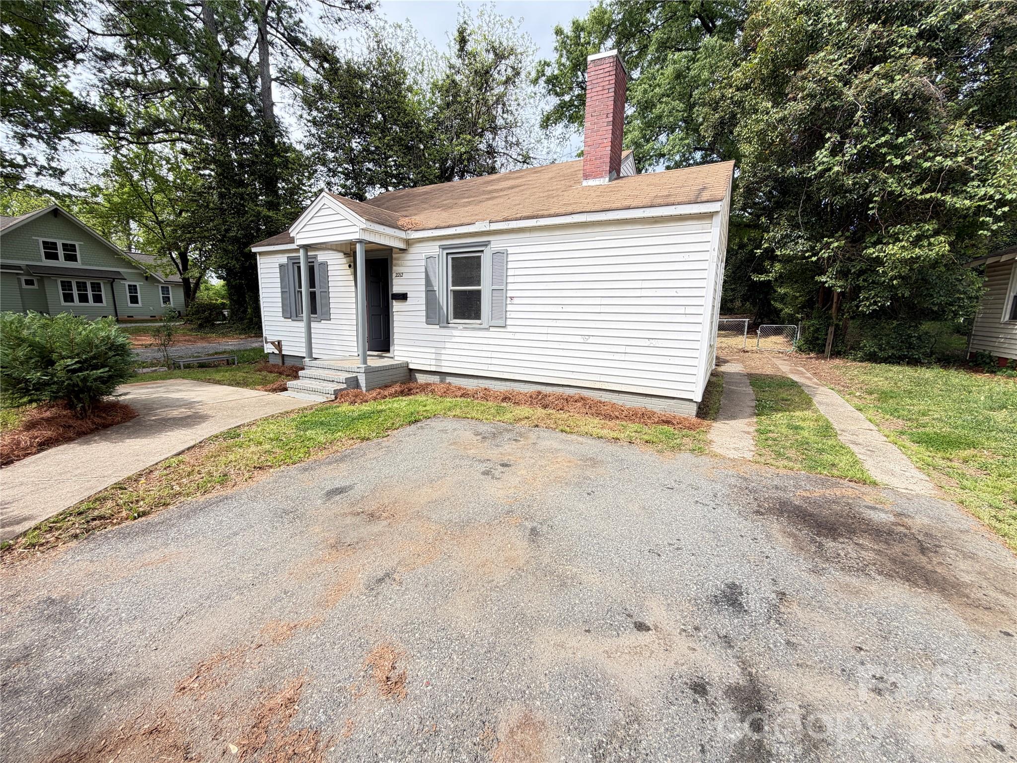 Photo 3 of 2212 Camp Greene Street, Charlotte, NC
