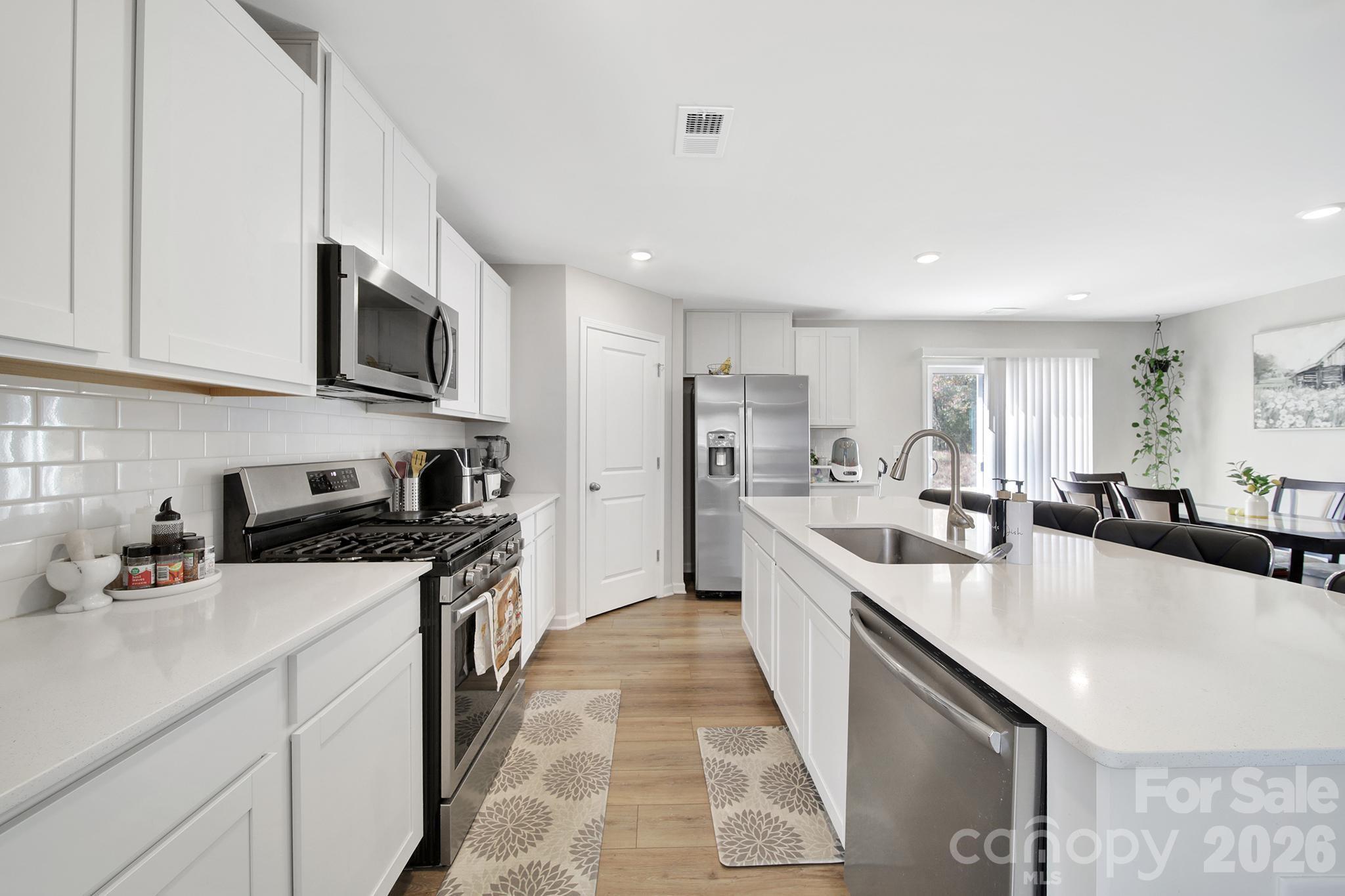 657 Mile Creek Road, Edgemoor, SC - photo 11 of 41