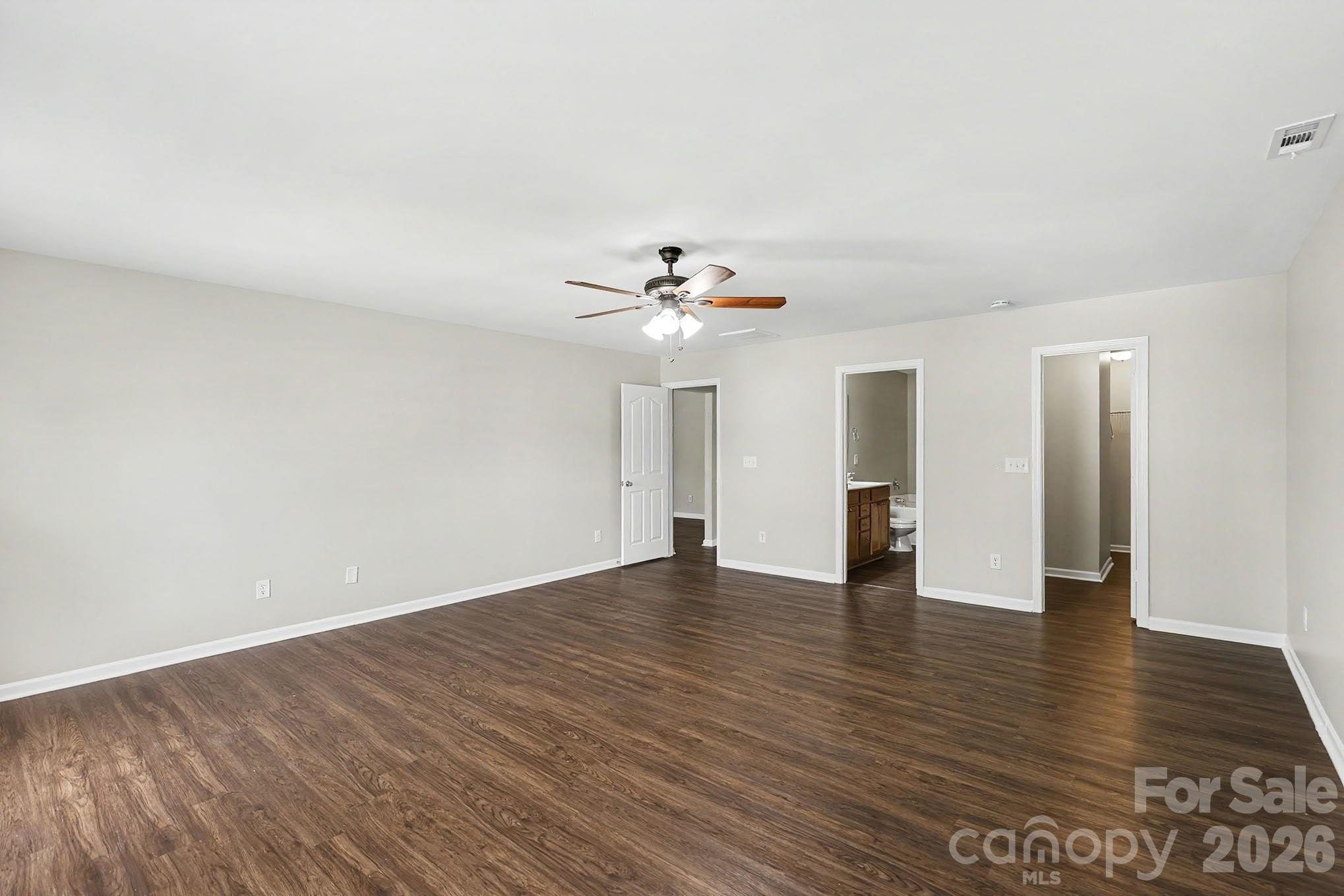 Photo 17 of 5618 Stowe Derby Drive, Charlotte, NC