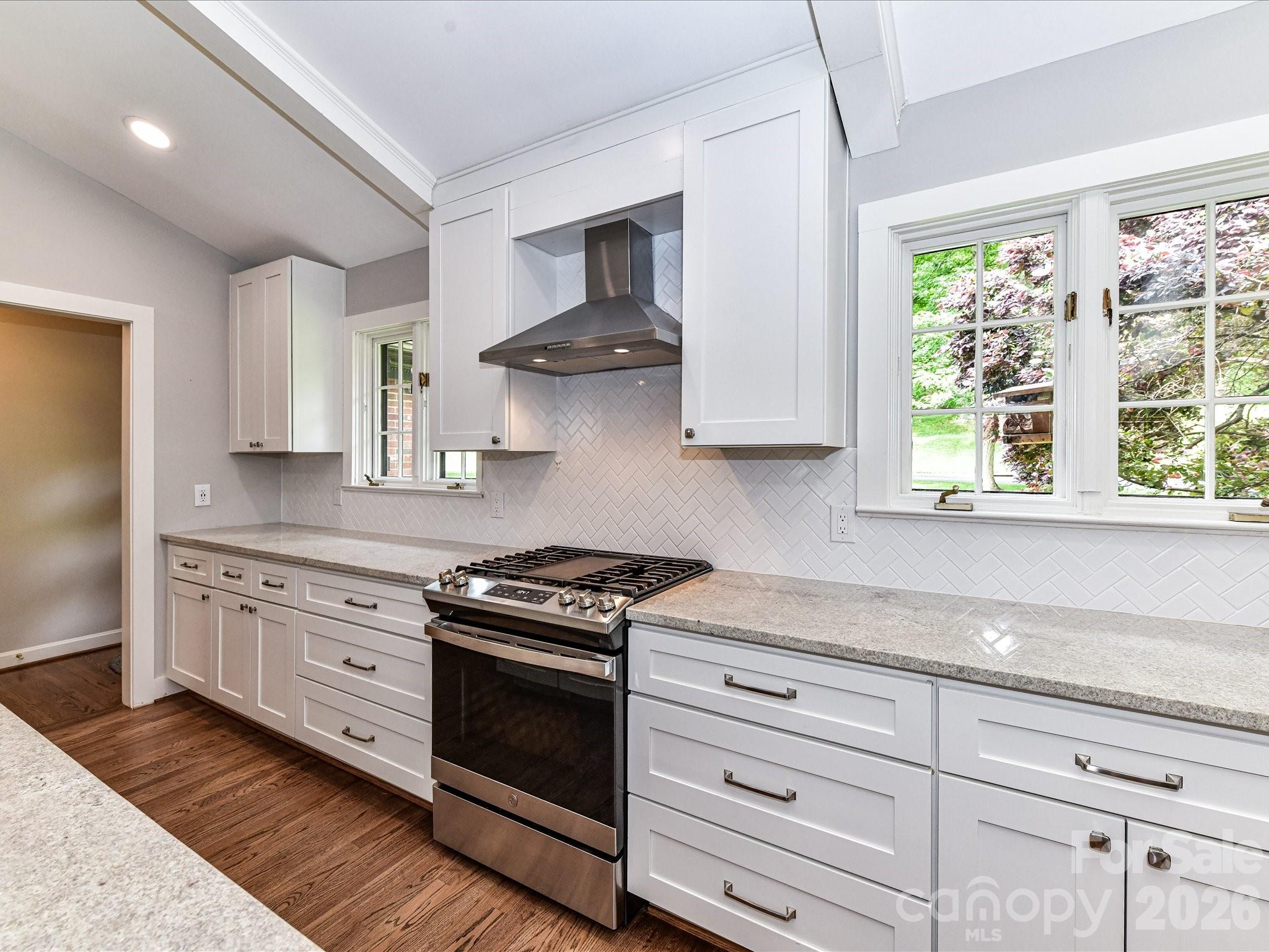 2401 Wensley Drive, Charlotte, NC - photo 5 of 22