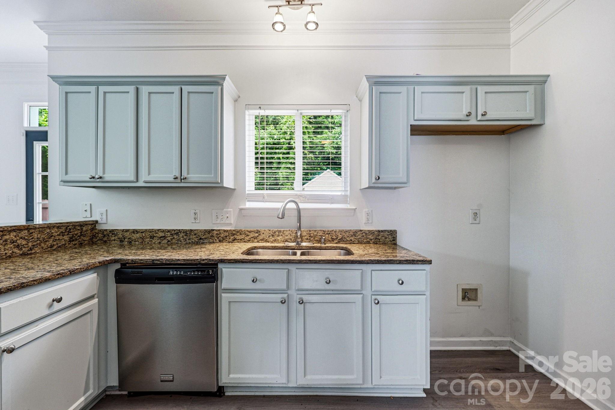 Home for sale at 5423 Starflower Drive, Charlotte, NC — photo 12 of 46