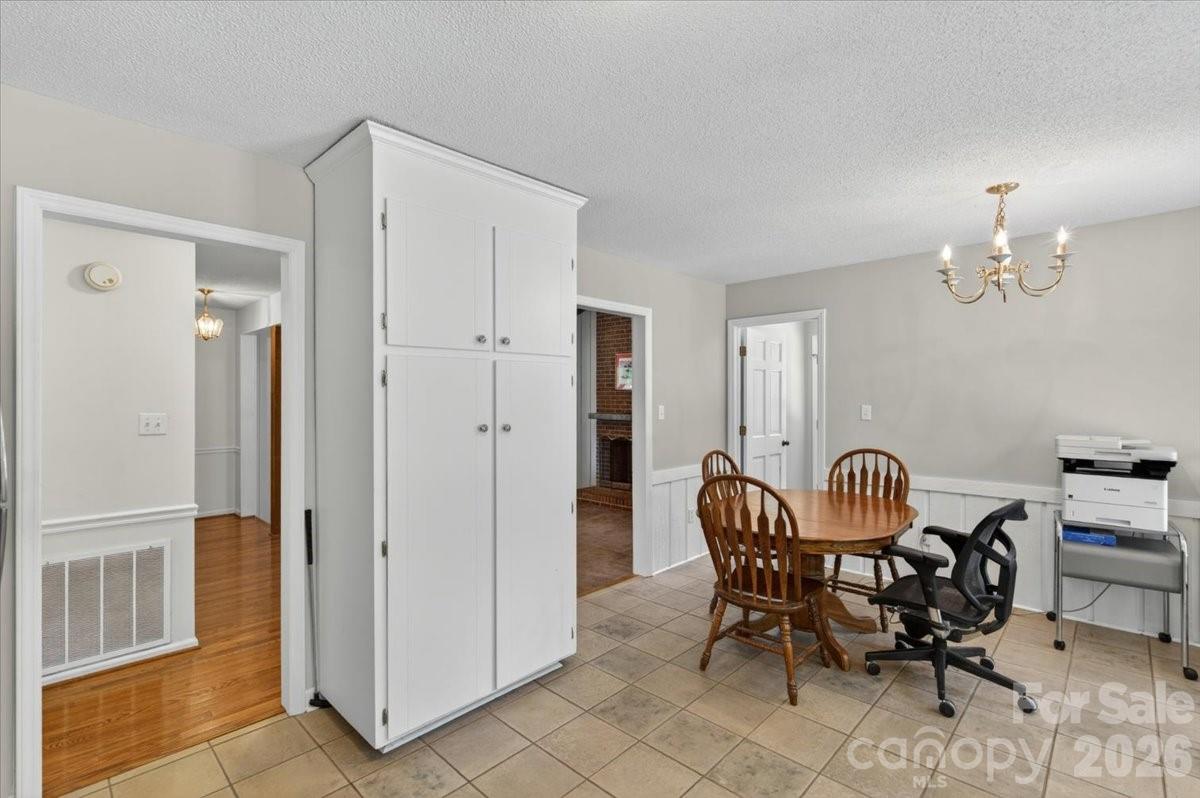 7615 Alexander Road, Charlotte, NC - photo 13 of 32