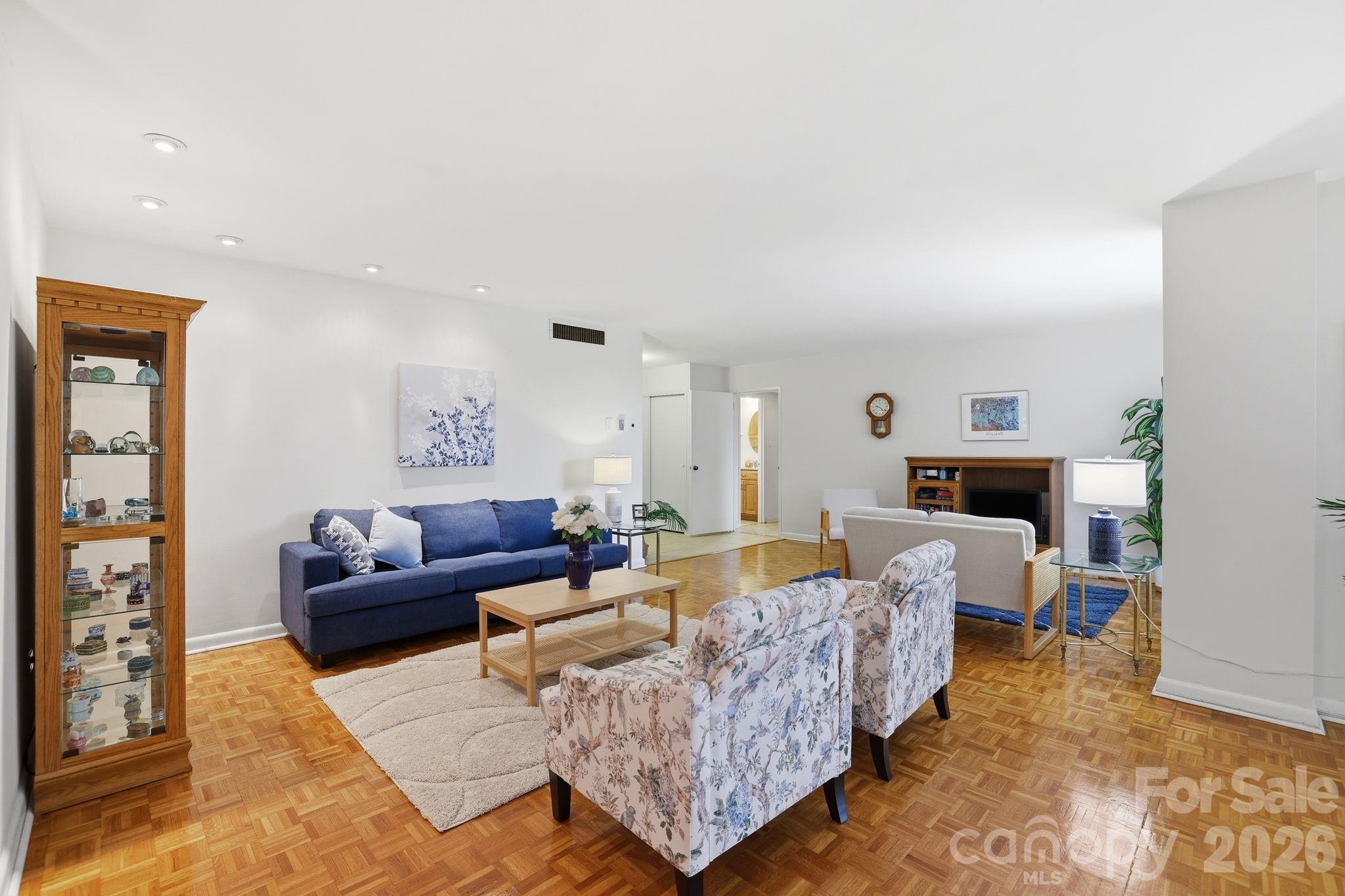 Photo 4 of 1300 Queens Road416, Charlotte, NC