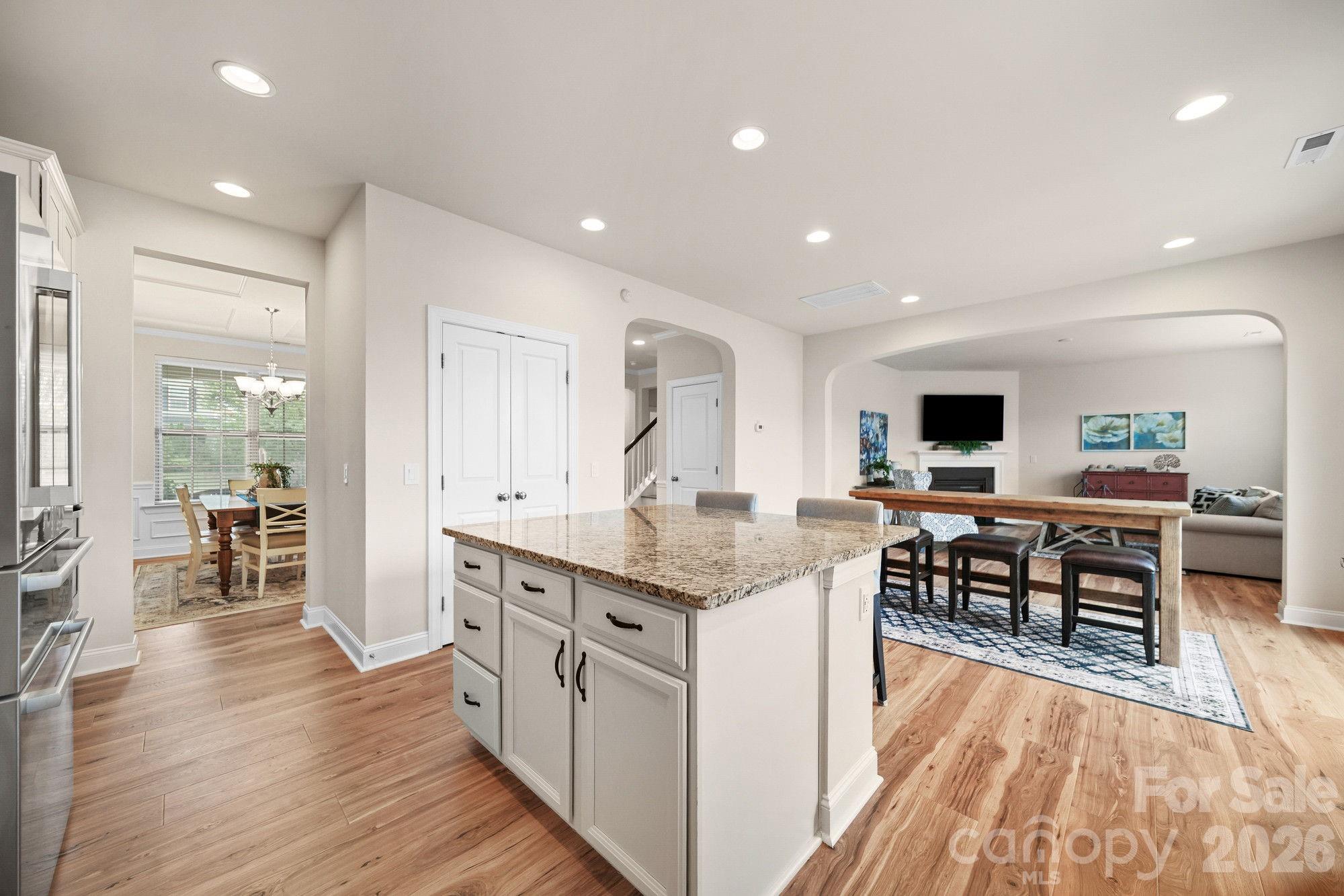 Photo 5 of 17516 Austins Creek Drive, Charlotte, NC