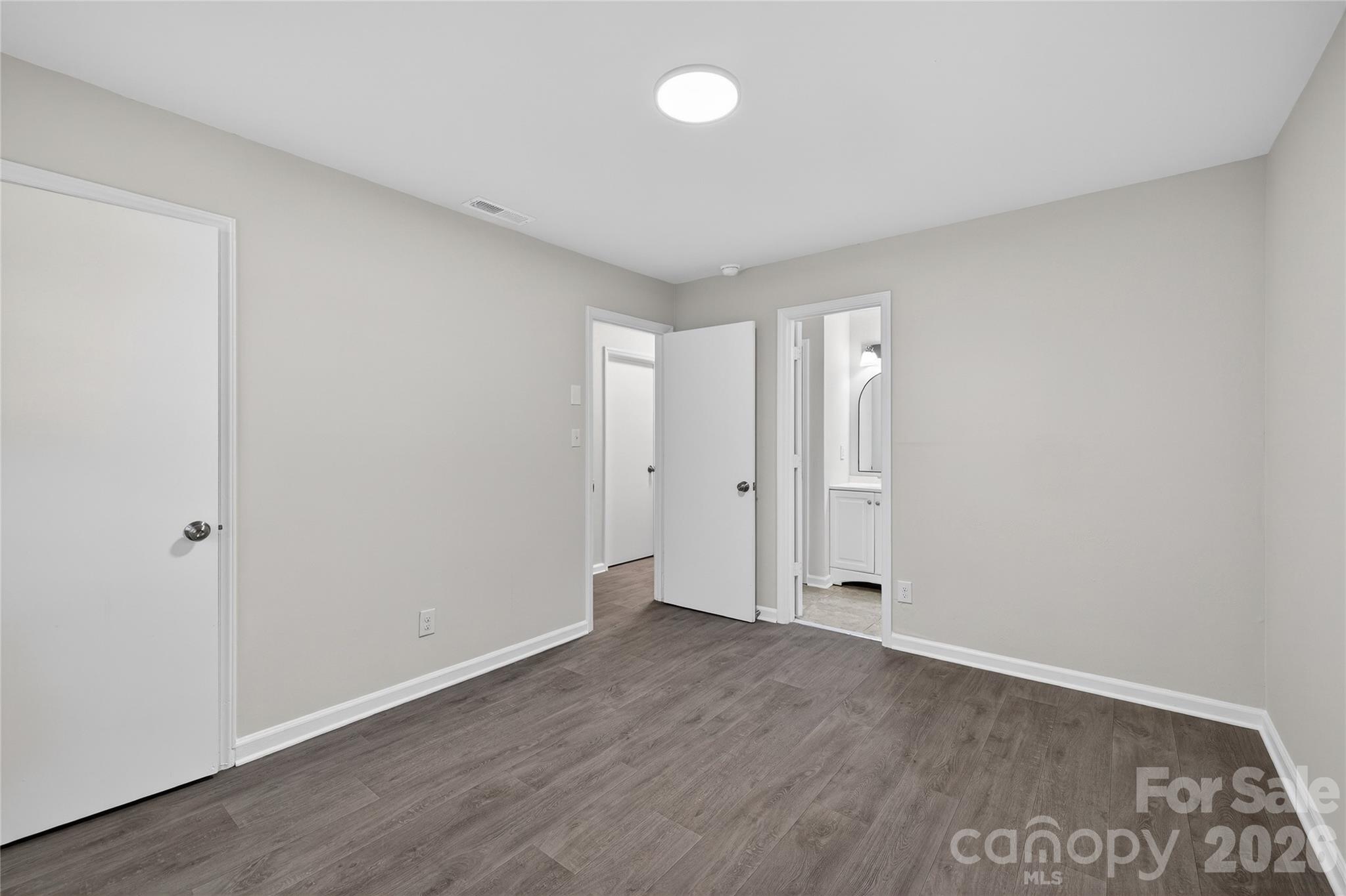 Photo 16 of 5143 Delivau Drive, Charlotte, NC