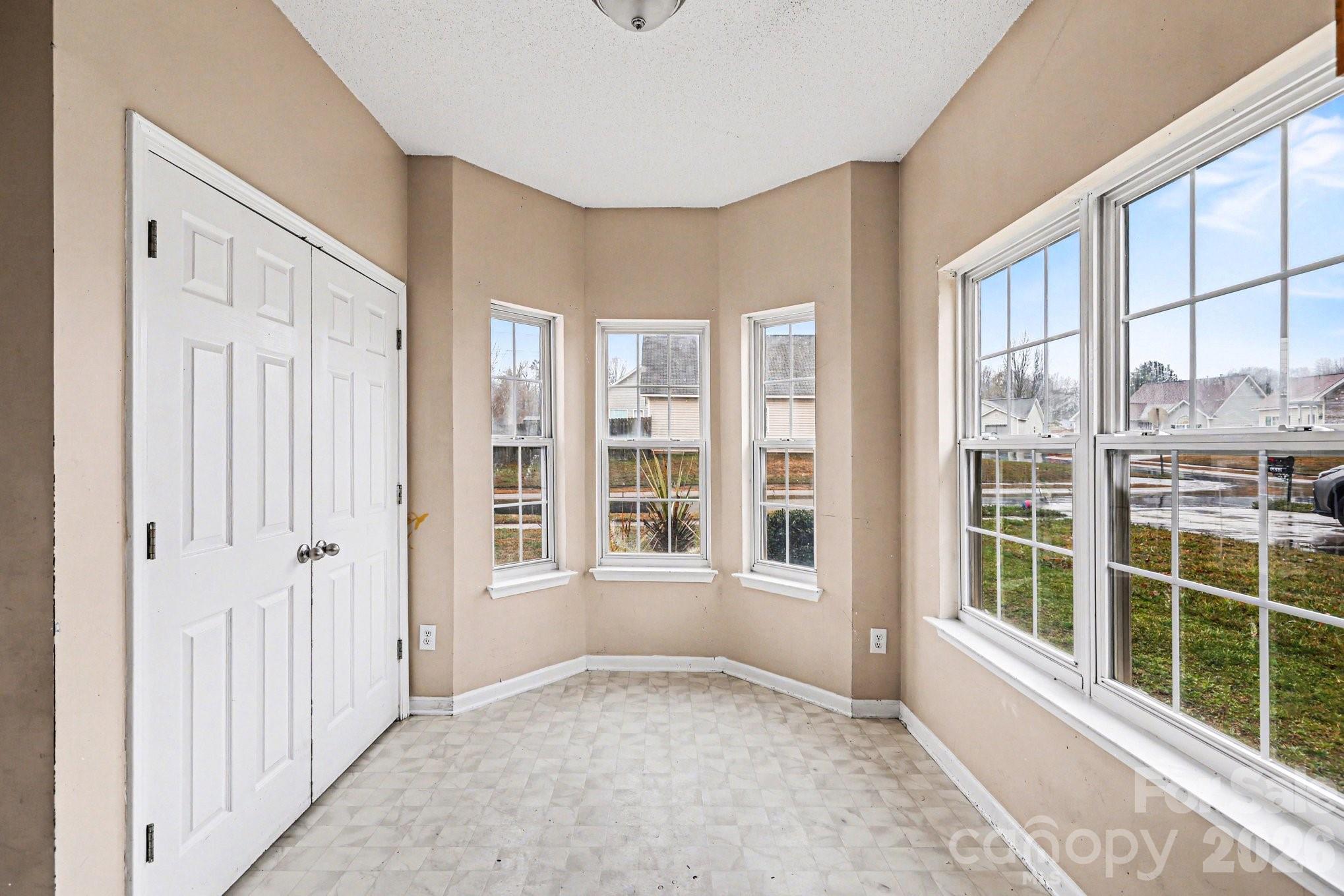 Photo 6 of 6648 Hampton Way Drive, Charlotte, NC