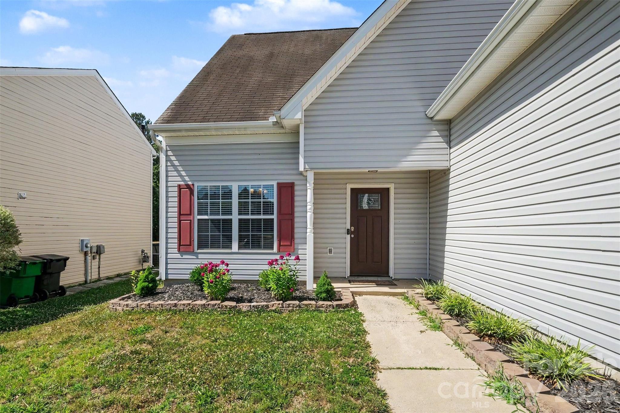 Photo 2 of 9229 Simonton Drive, Charlotte, NC