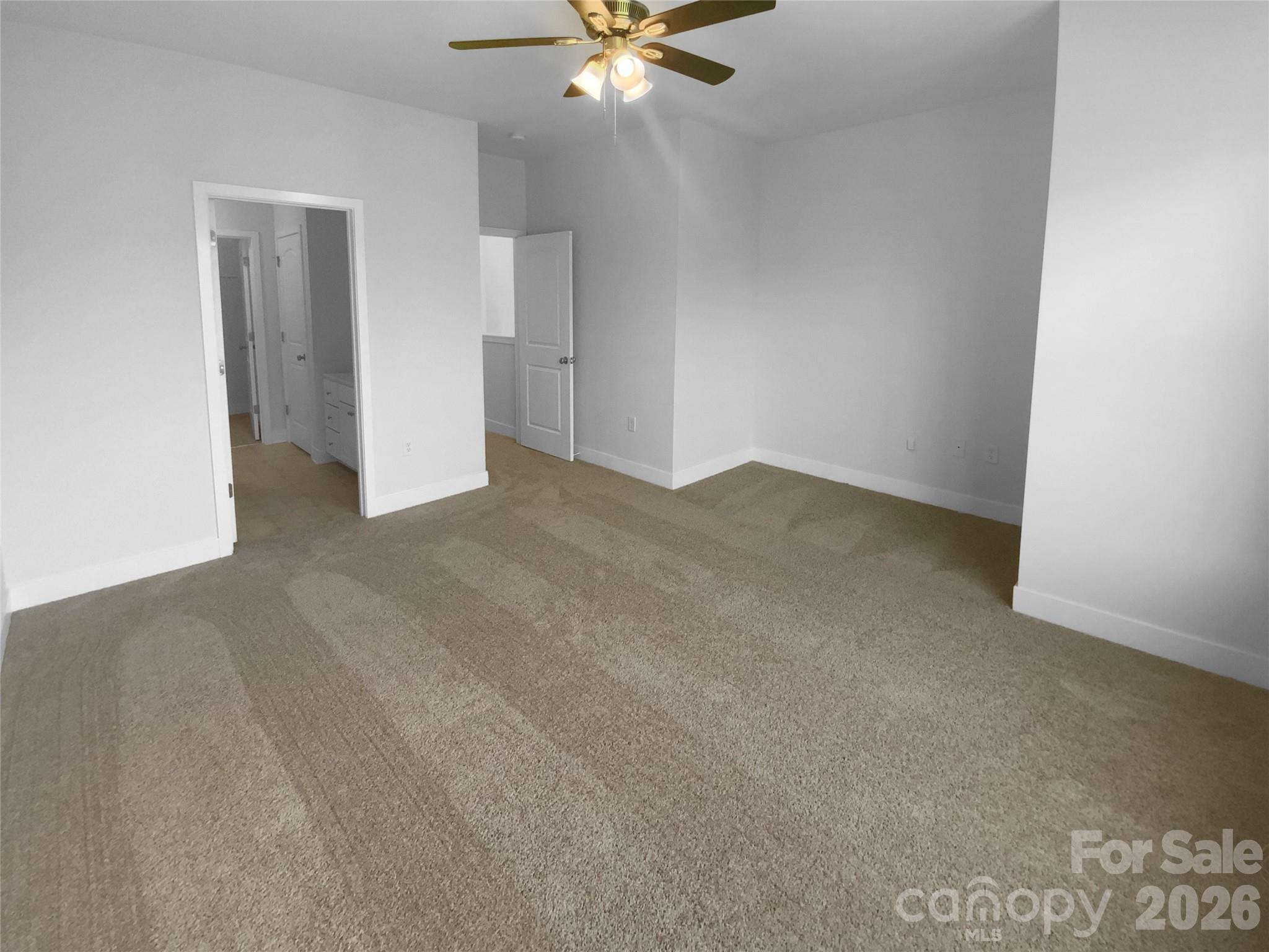 Photo 4 of 1031 Skyline View Way, Charlotte, NC
