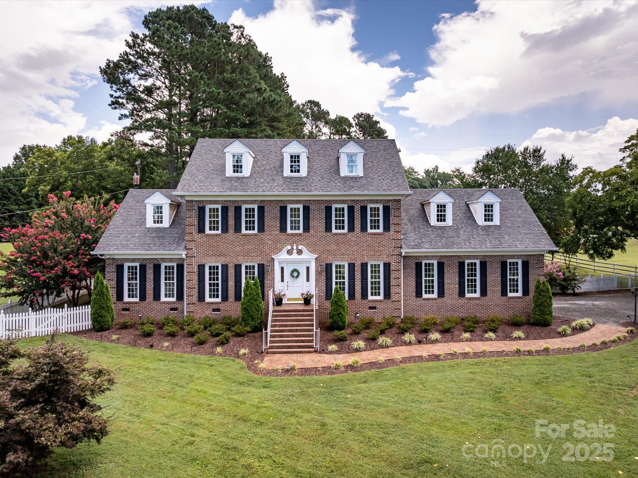 11215 Idlewild Road, Matthews, NC