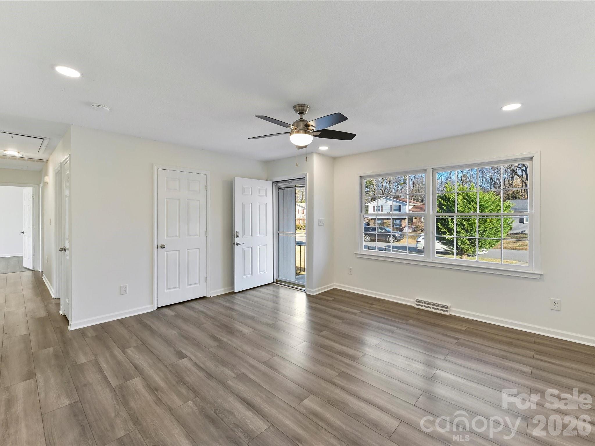 4008 Dunwoody Drive, Charlotte, NC - photo 4 of 21
