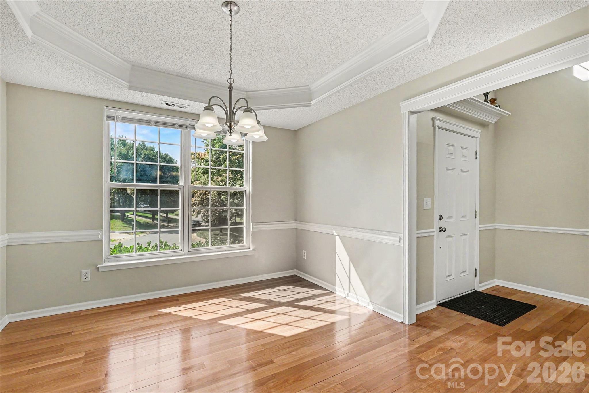 Photo 5 of 10422 Baskerville Avenue, Charlotte, NC