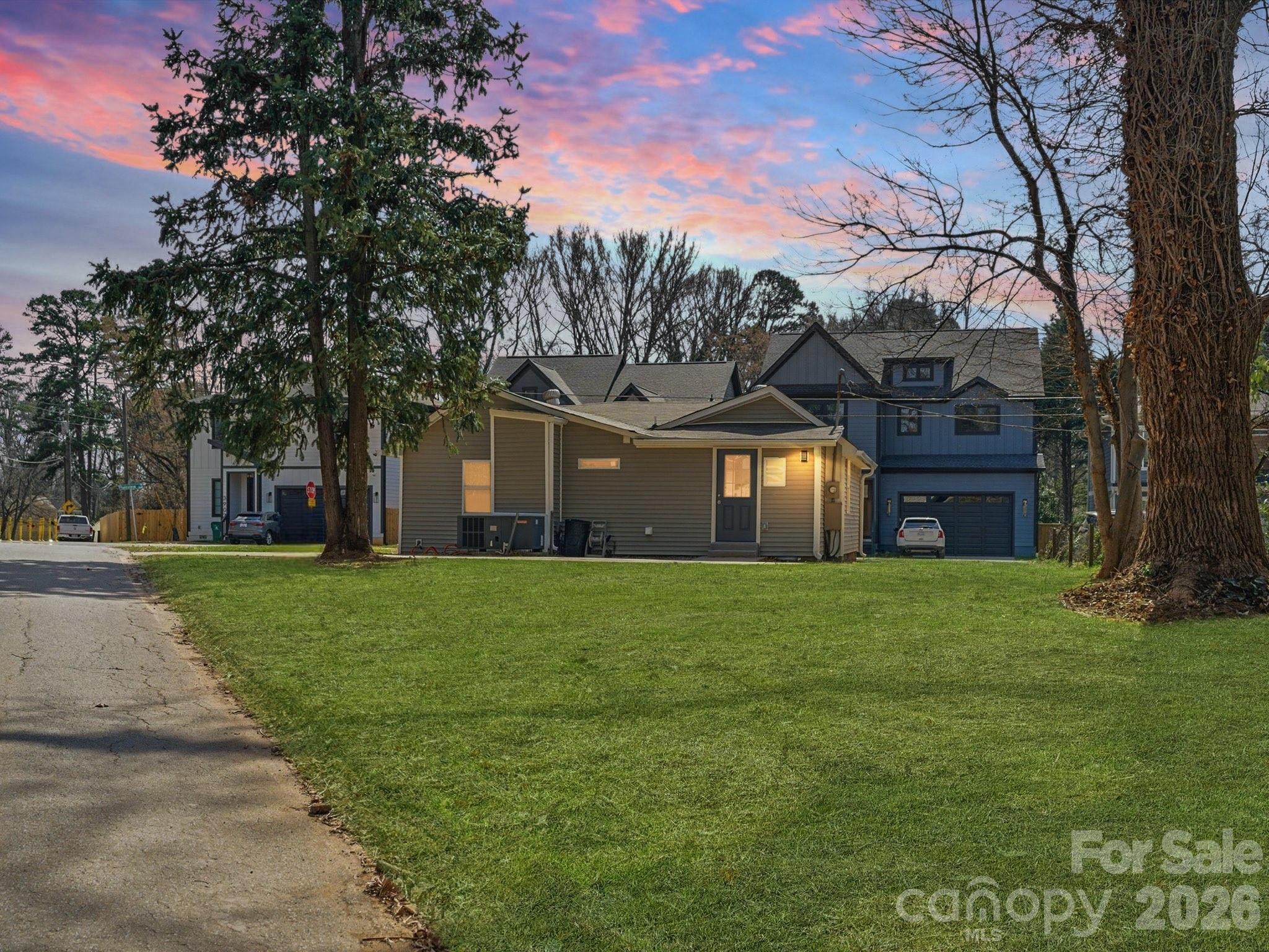 Photo 4 of 3900 Plainview Road, Charlotte, NC