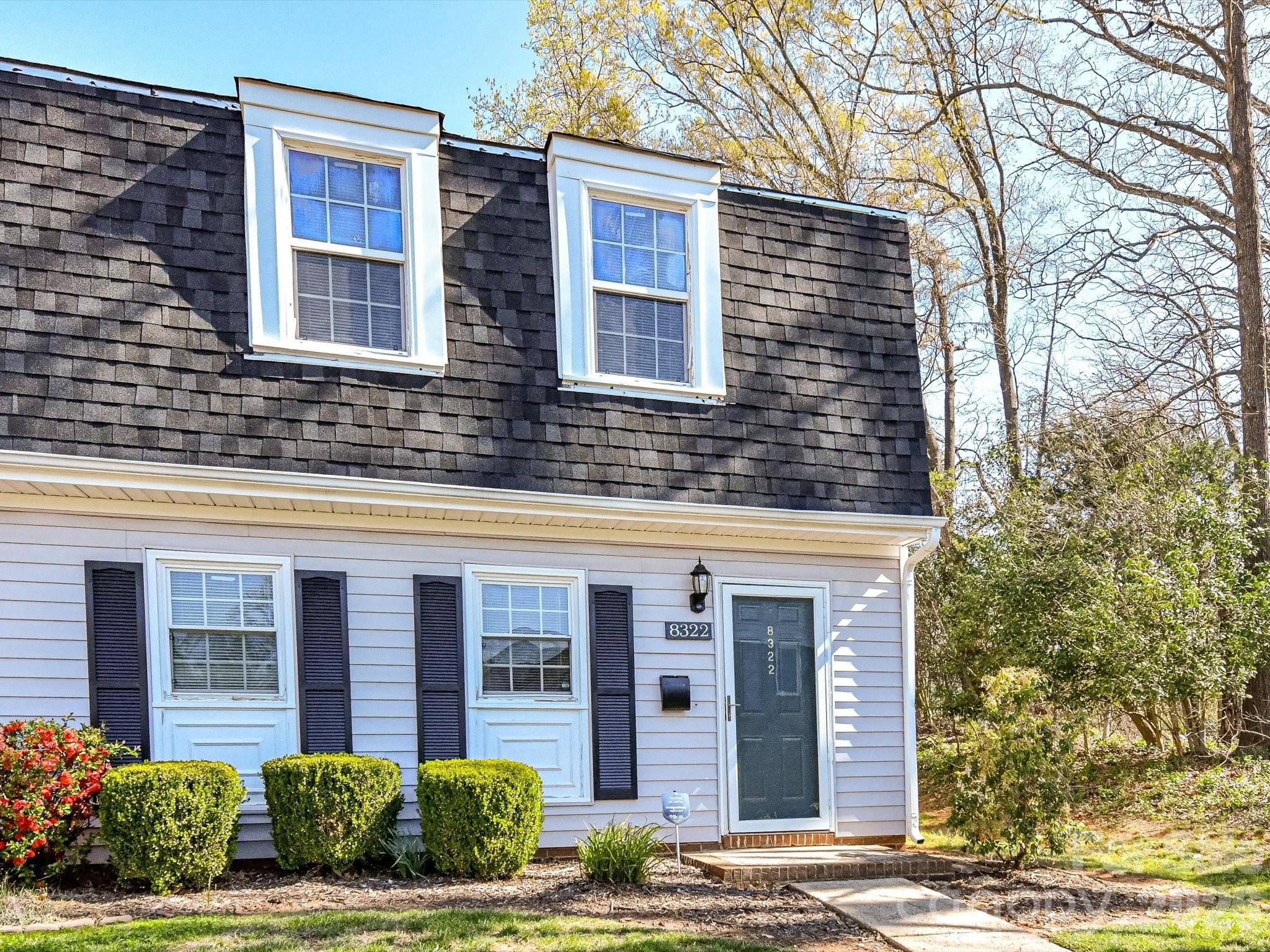 Photo 5 of 8322 Knights Bridge Road, Charlotte, NC