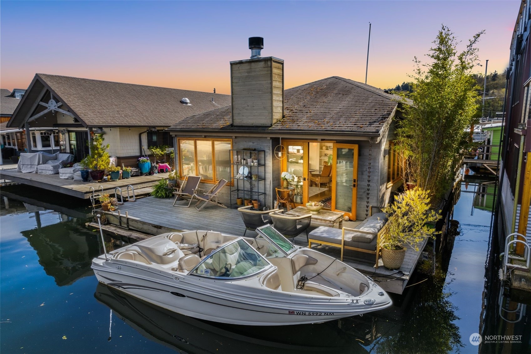 Seattle Floating Homes and Houseboats, Seattle WA