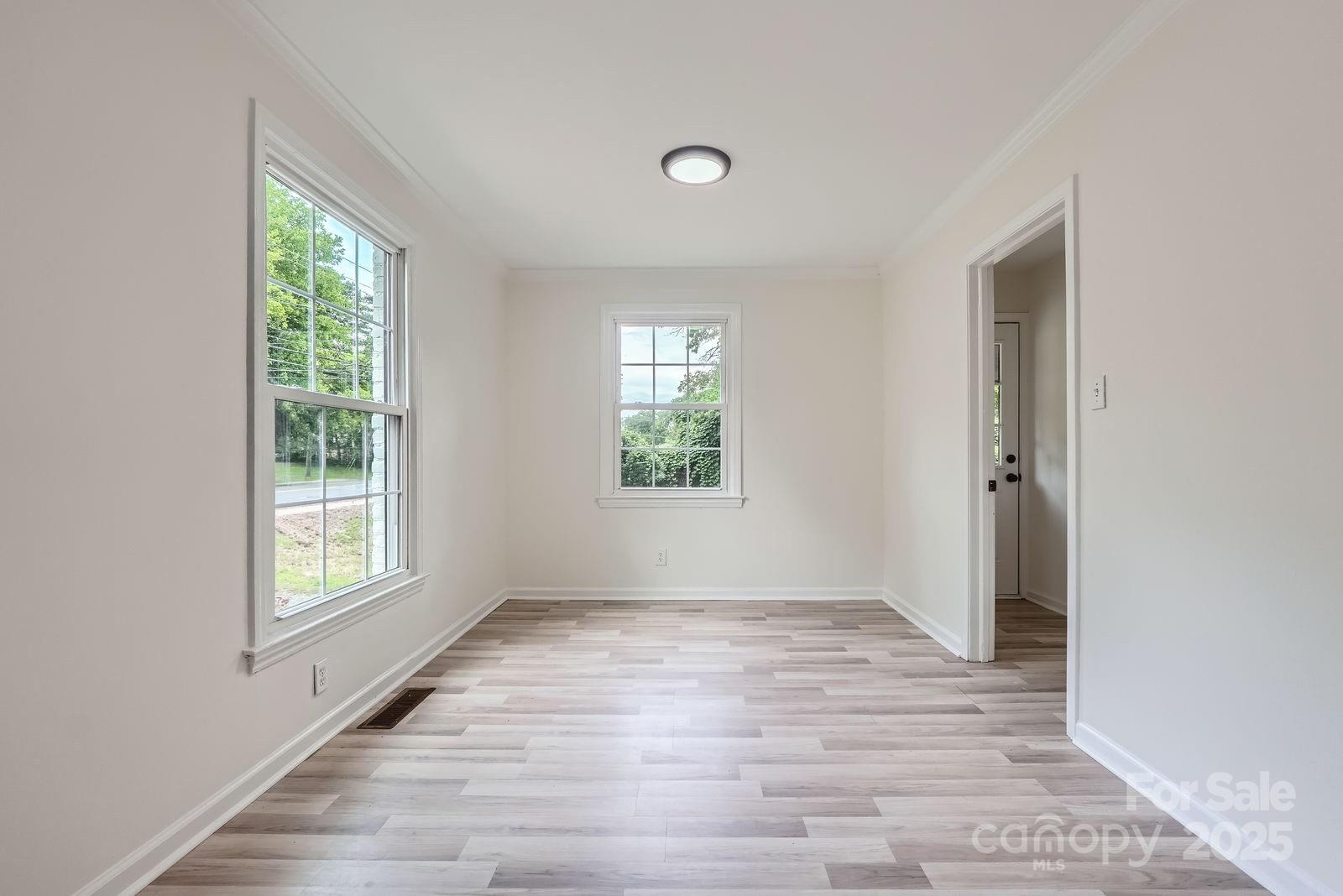 1224 E Woodlawn Road, Charlotte, NC - photo 7 of 48