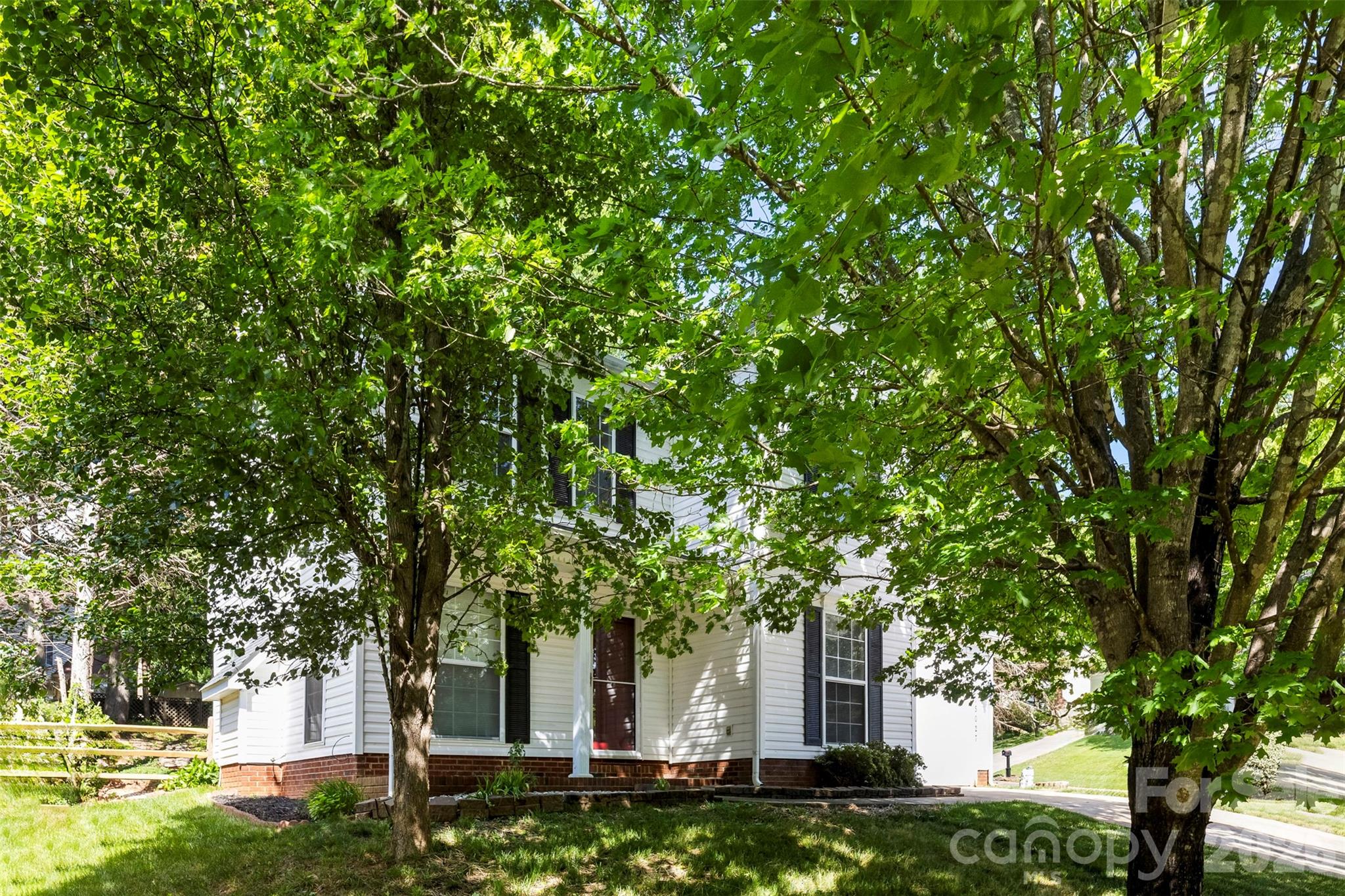 Photo 8 of 15027 Ashlight Drive, Charlotte, NC