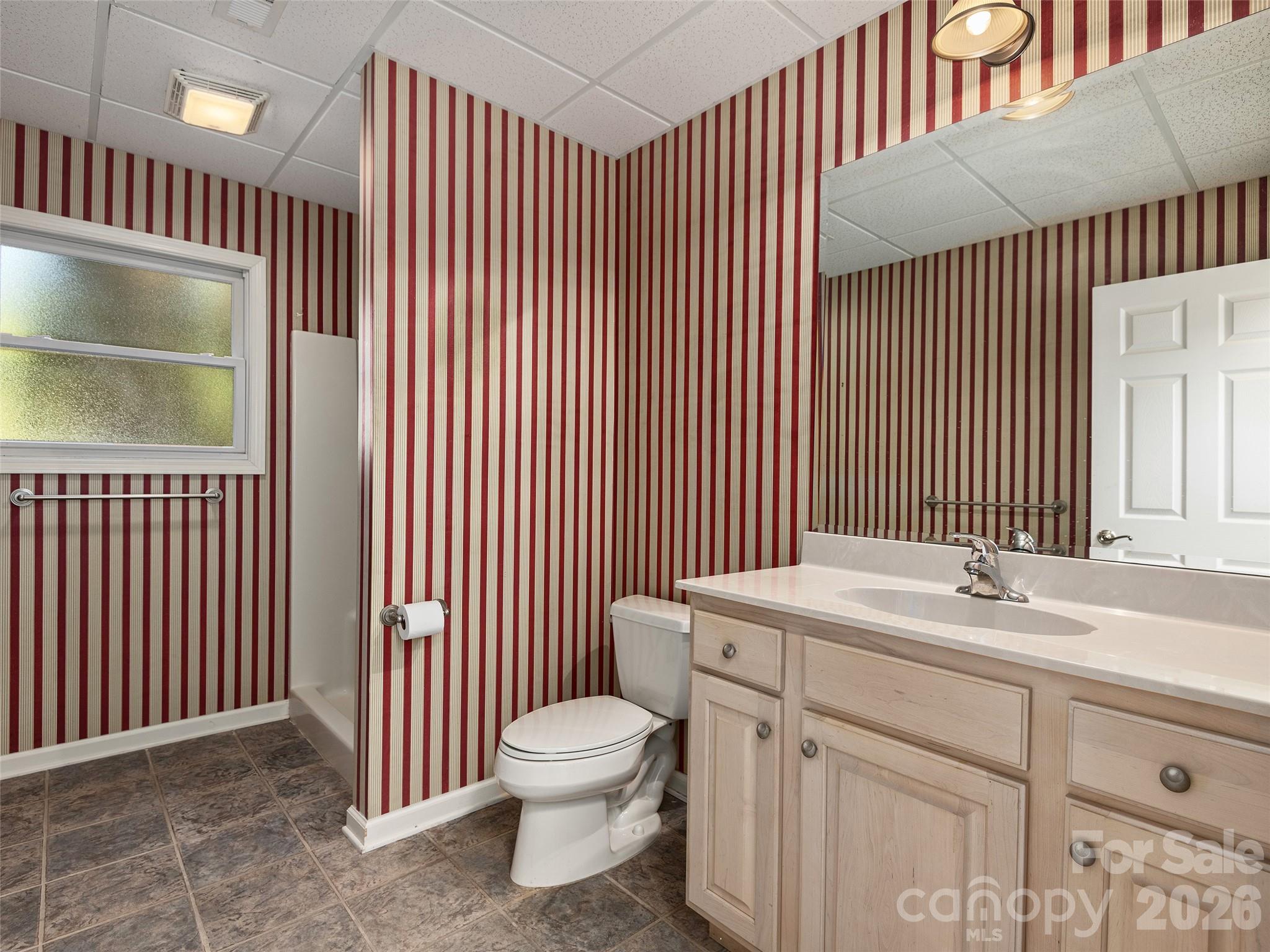 39 Beaumont Drive, Hendersonville, NC - photo 19 of 36