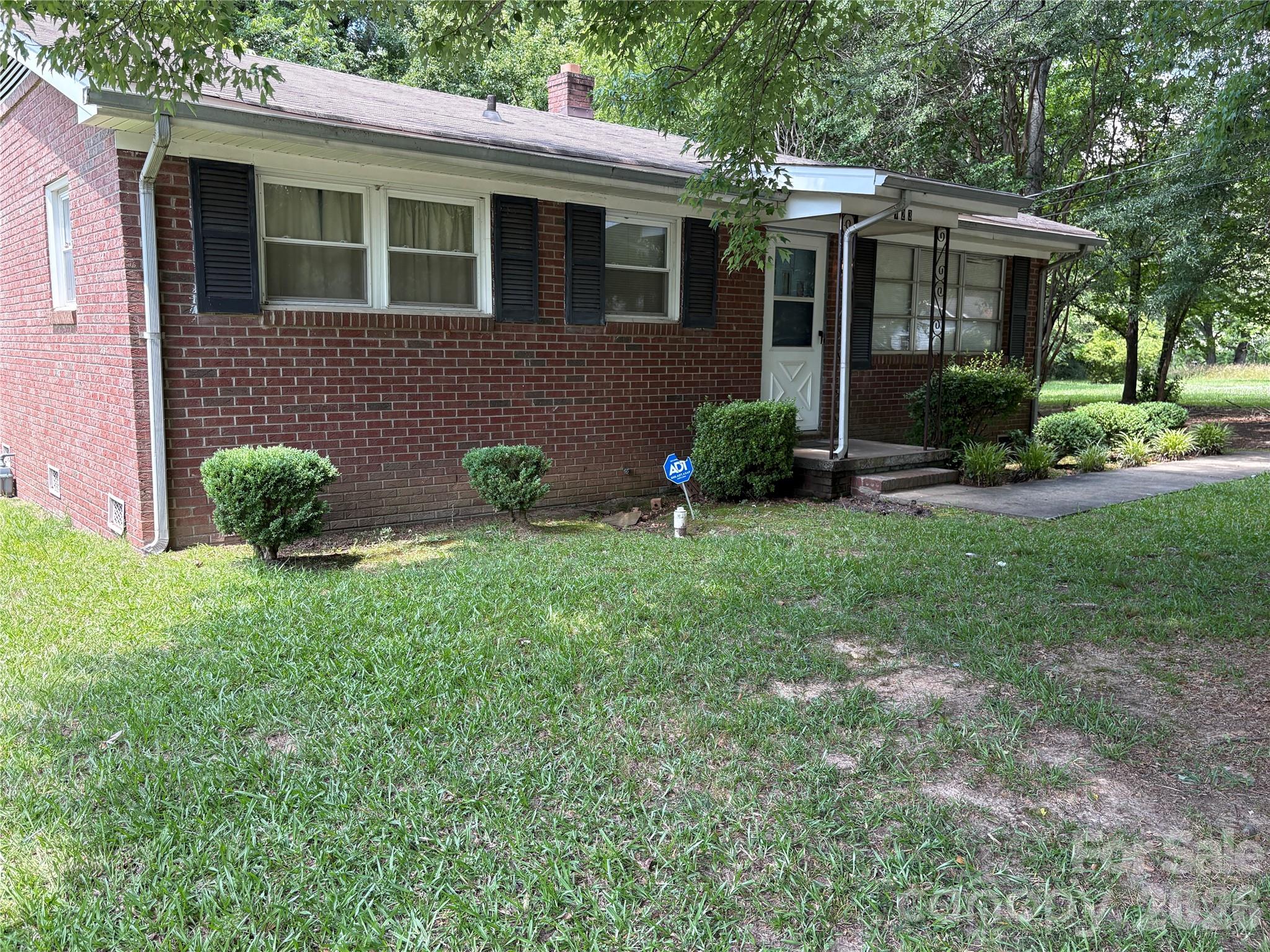 Photo 3 of 723 Kings Mountain Street, Clover, SC