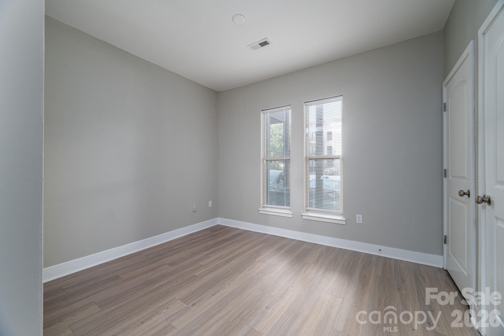 Photo 6 of 1012 Skyline View Way, Charlotte, NC