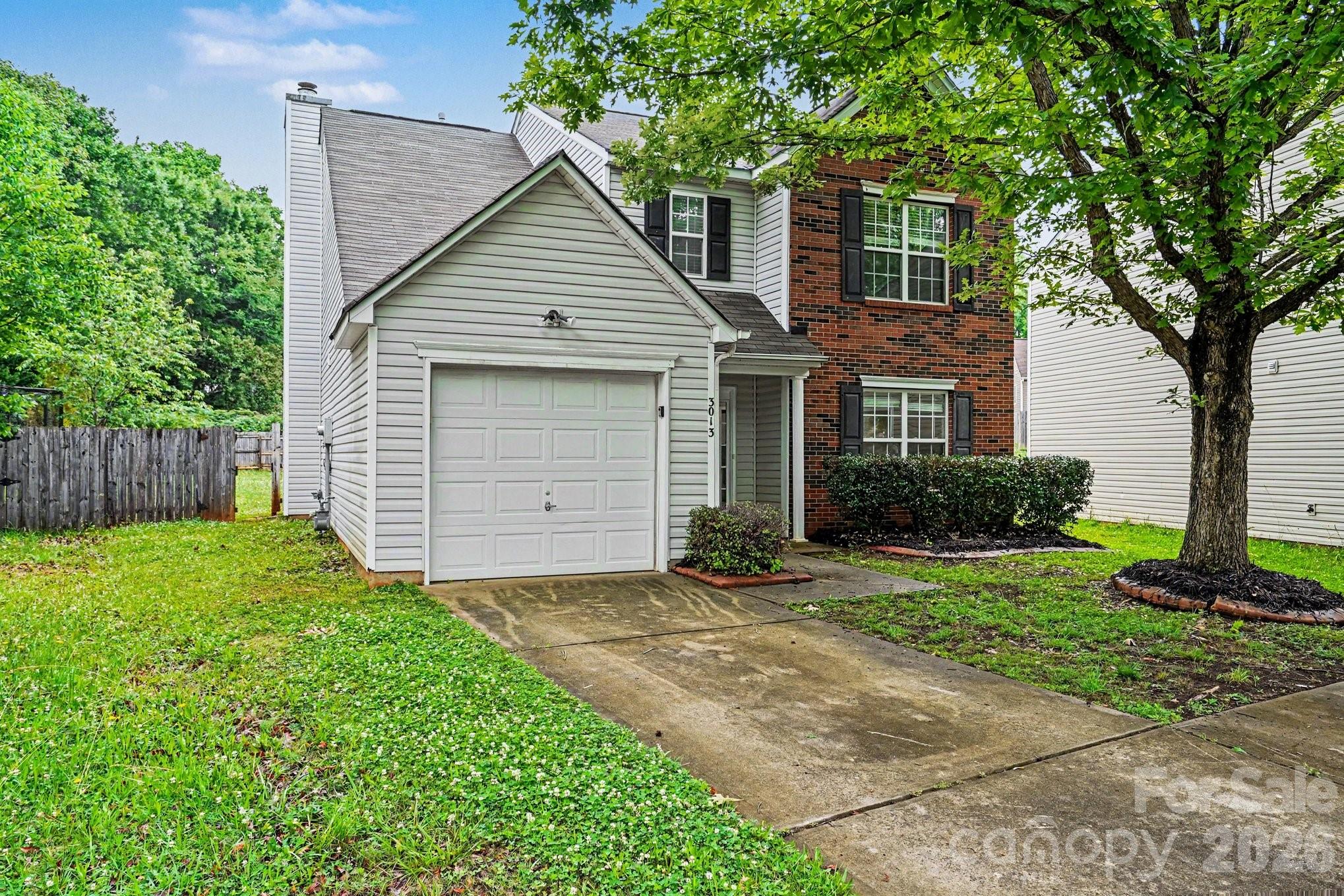 Photo 2 of 3013 Robin Terry Court, Charlotte, NC