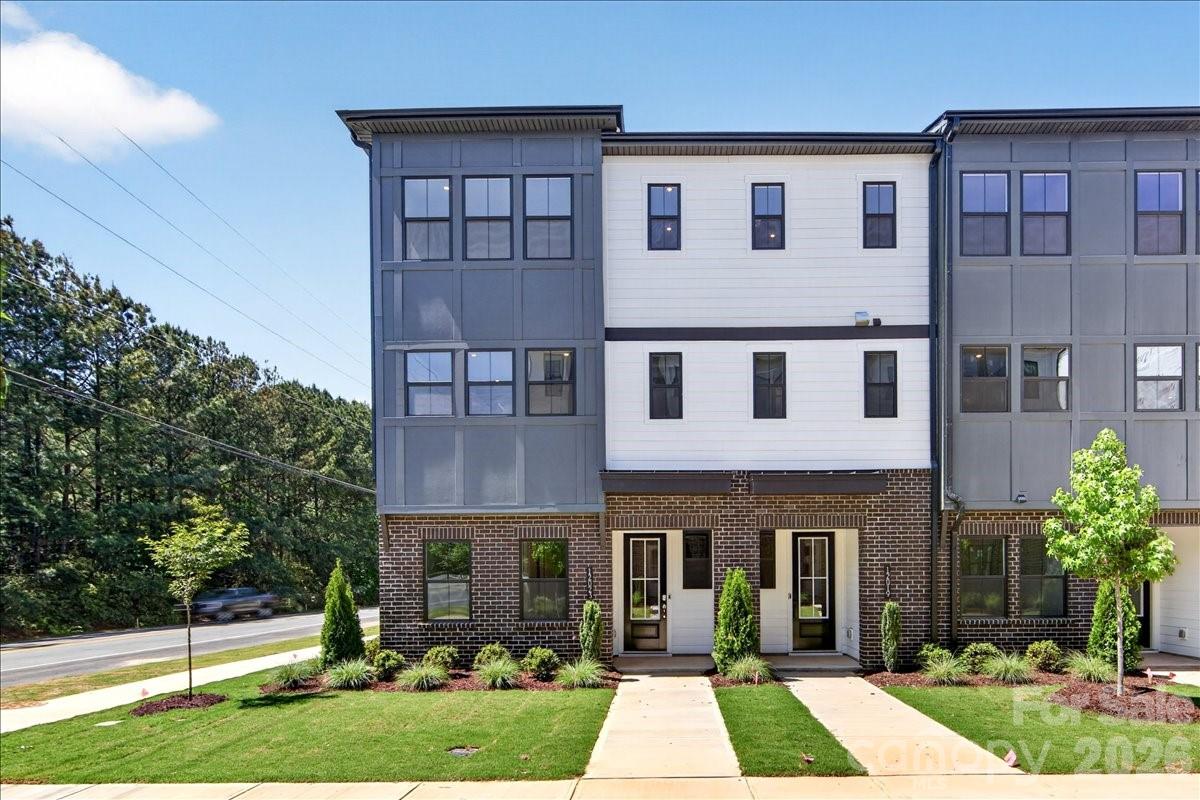 Photo 3 of 12023 Elsa Lane, Charlotte, NC