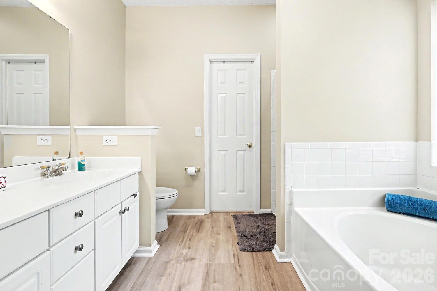 Photo 17 of 4710 Kirkgard Trail, Charlotte, NC