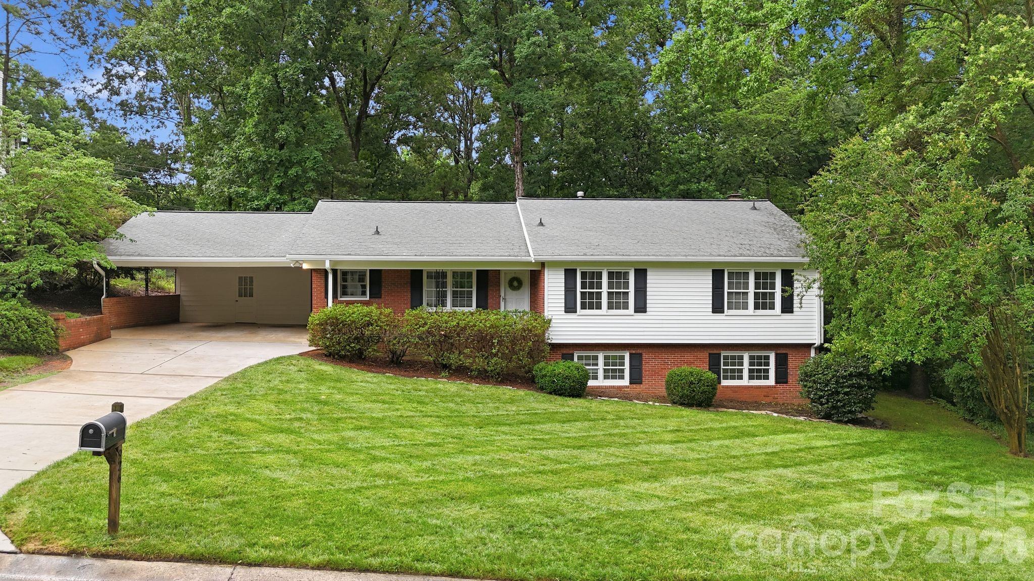 Photo 27 of 926 Shady Bluff Drive, Charlotte, NC