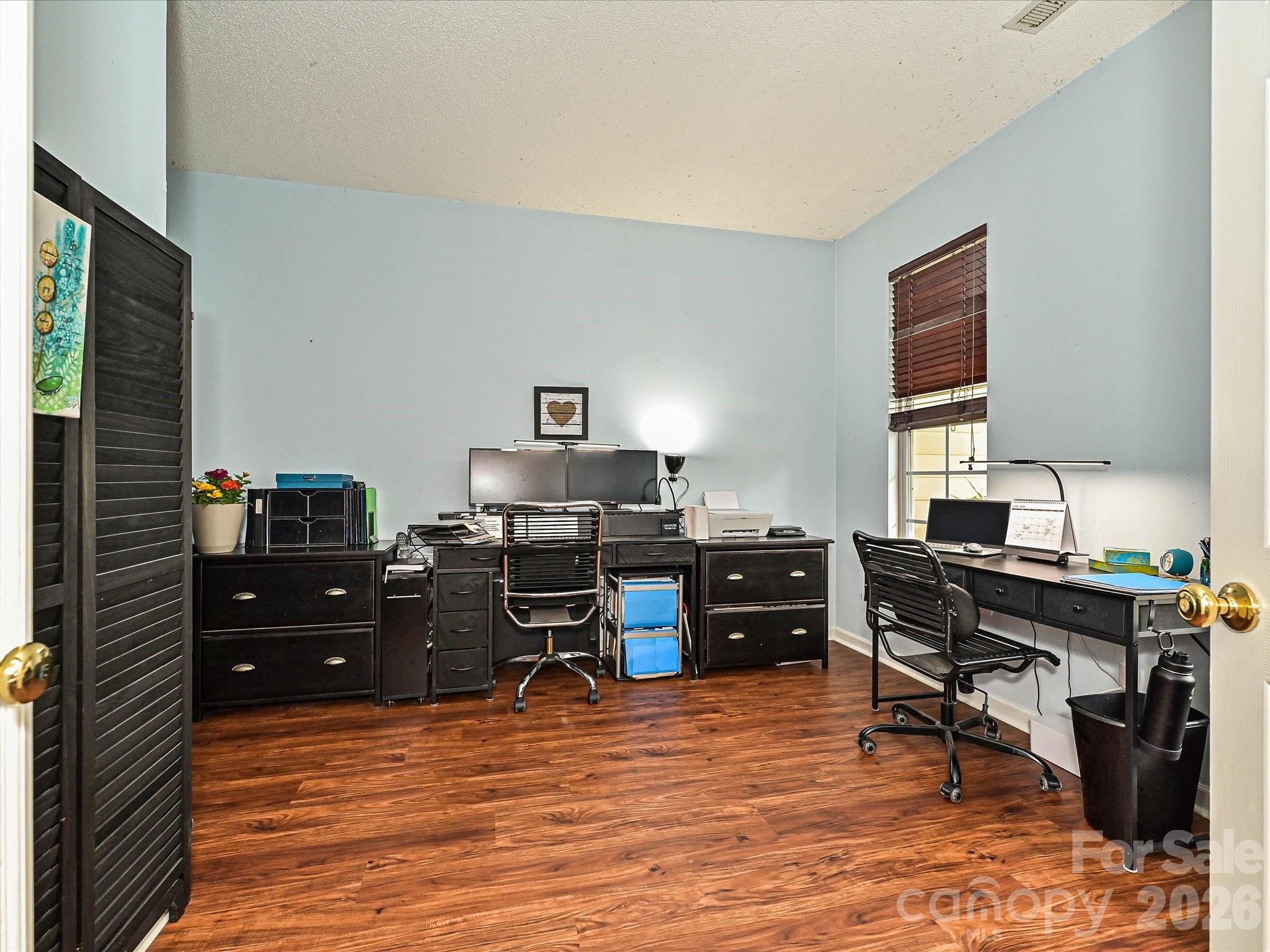 Home for sale at 6719 Reedy Creek Road, Charlotte, NC — photo 6 of 36