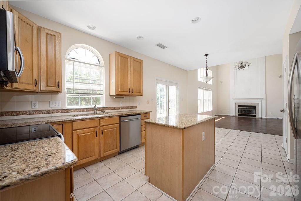 9512 Autumn Applause Drive, Charlotte, NC - photo 18 of 49