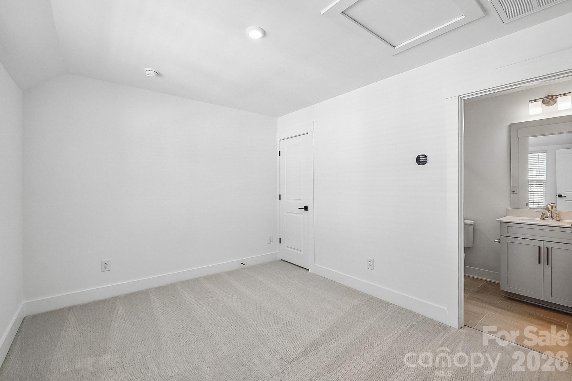 Photo 12 of 1131 Kokomo Lane, Charlotte, NC