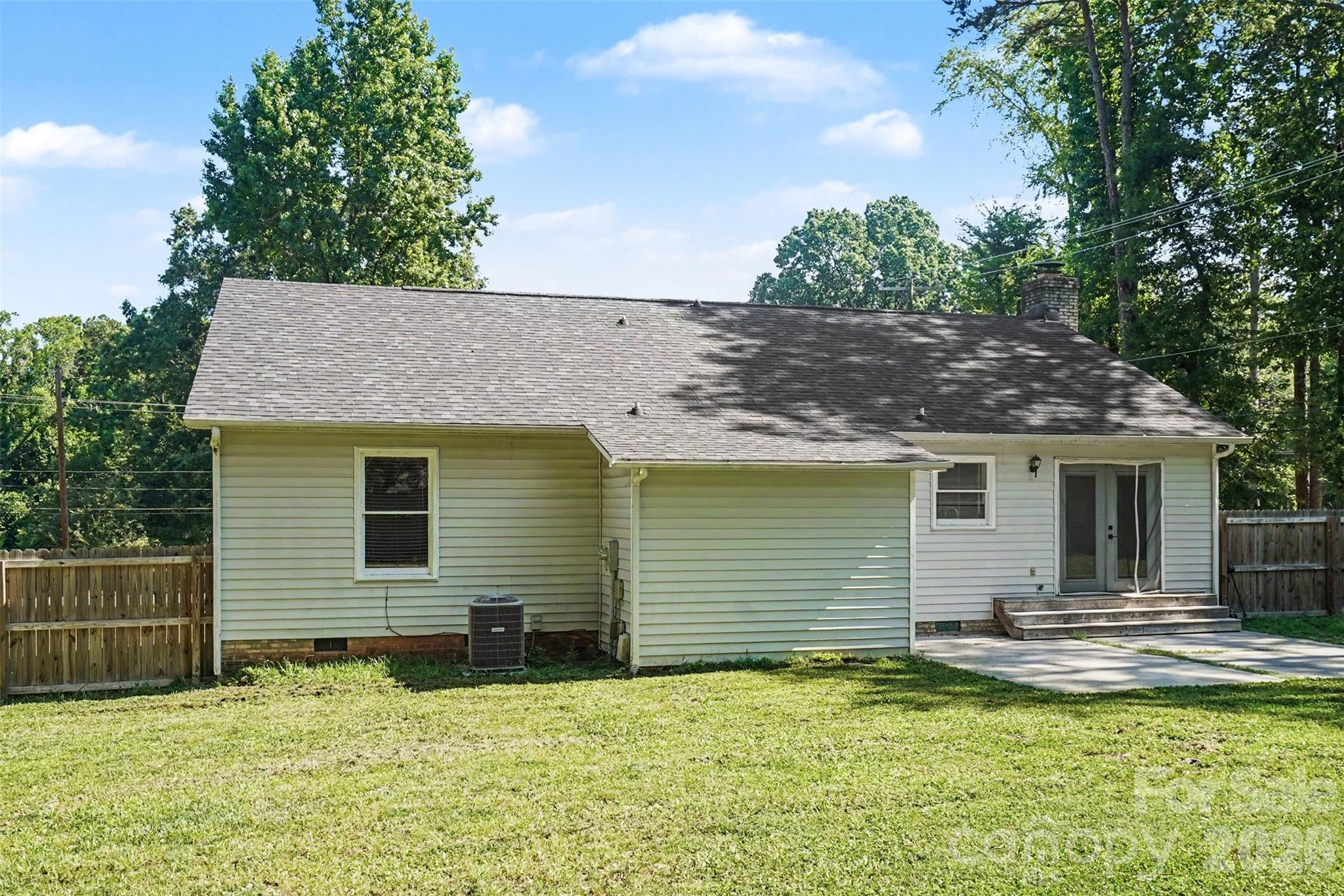 Home for sale at 2716 Starnes Road, Charlotte, NC — photo 11 of 23