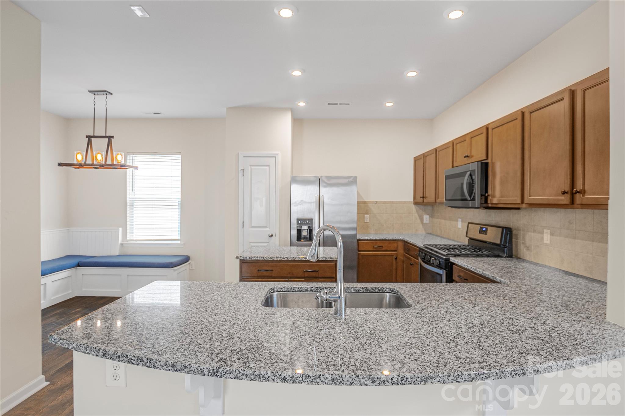 Photo 6 of 7019 Thornrose Drive, Charlotte, NC