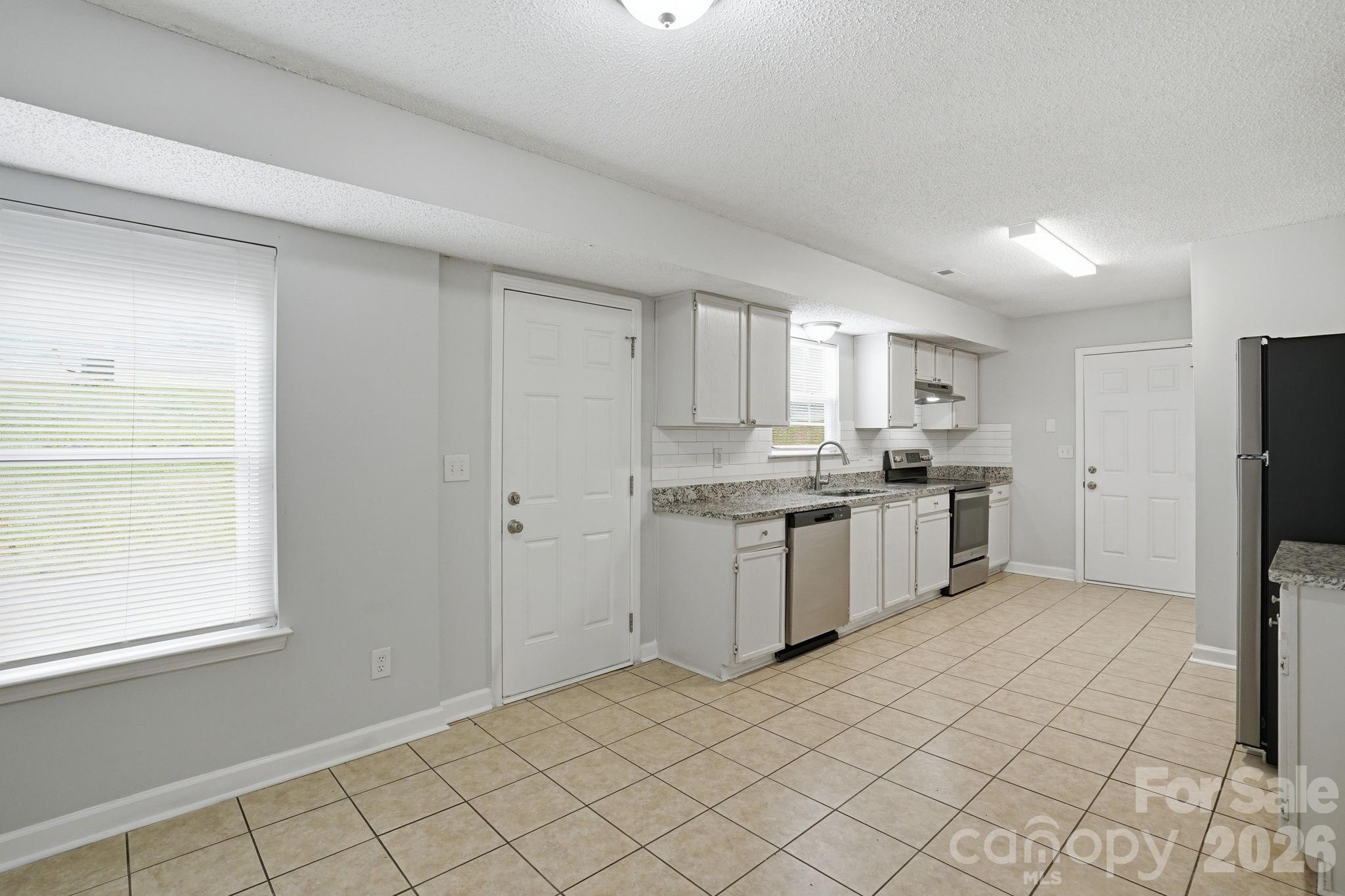 Photo 7 of 2314 Hope Valley Lane, Charlotte, NC