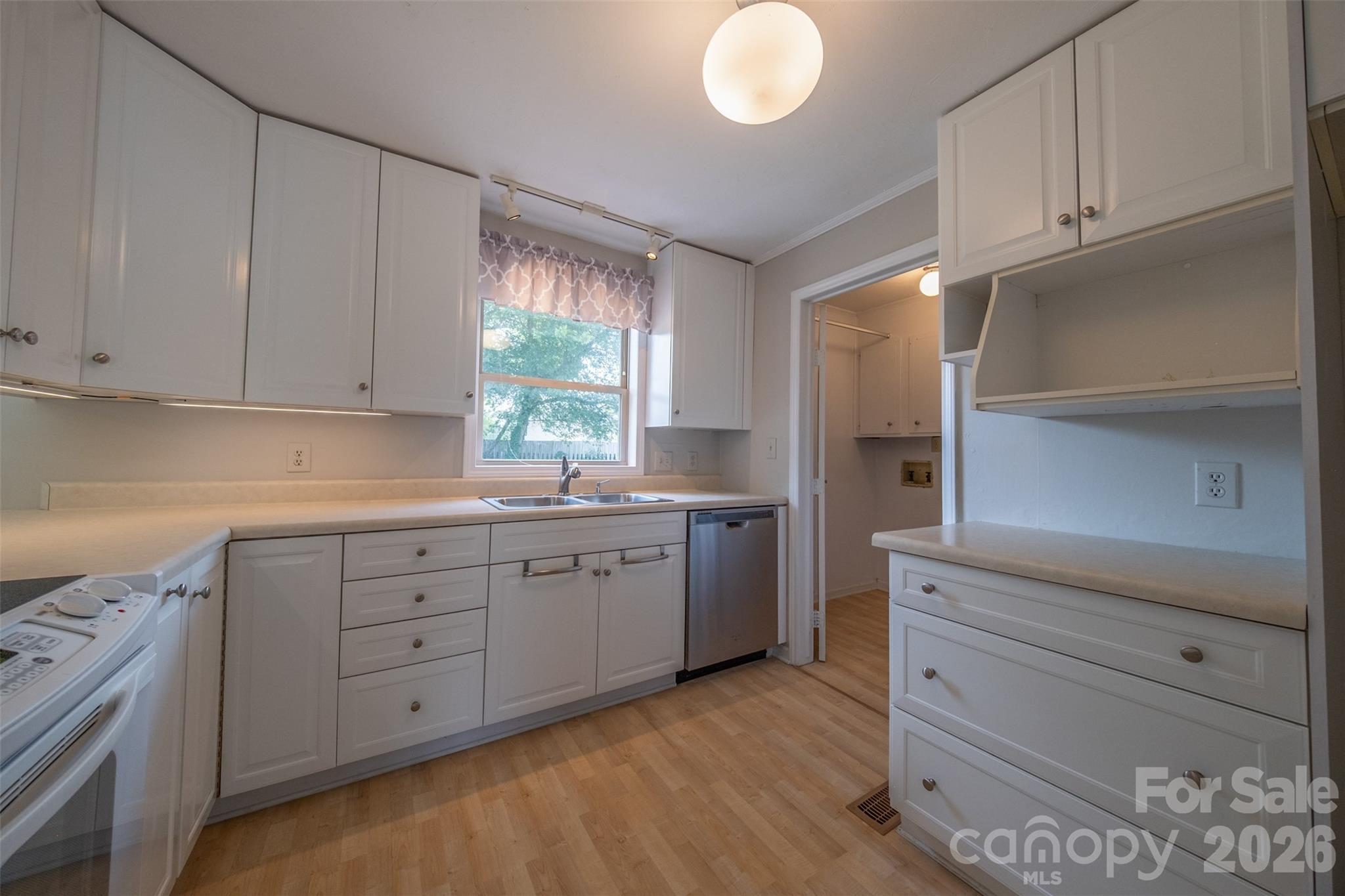 21205 Rio Oro Drive, Cornelius, NC - photo 12 of 46