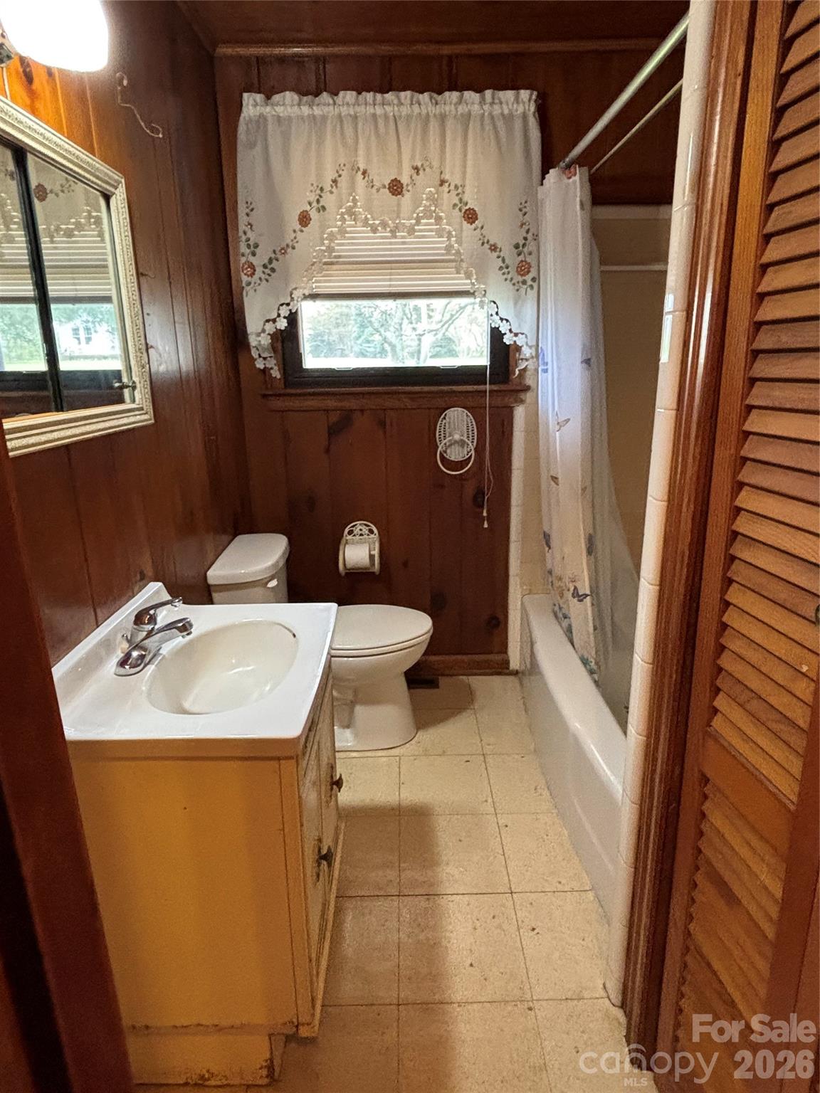 Home for sale at 819 N Piedmont Avenue, Kings Mountain, NC — photo 18 of 36