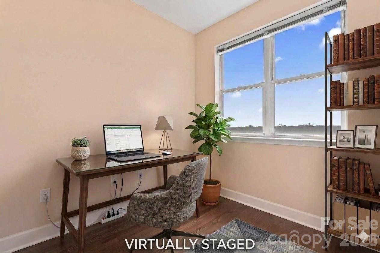 Photo 17 of 1315 East Boulevard714, Charlotte, NC