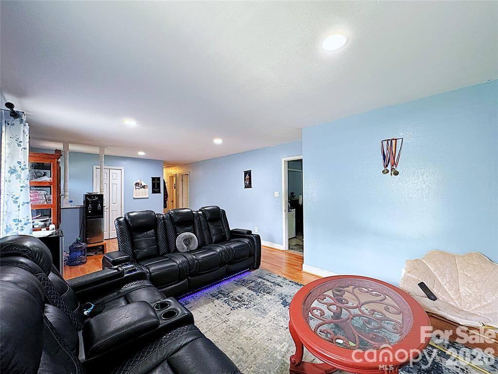 Photo 8 of 2209 Laura Drive, Charlotte, NC