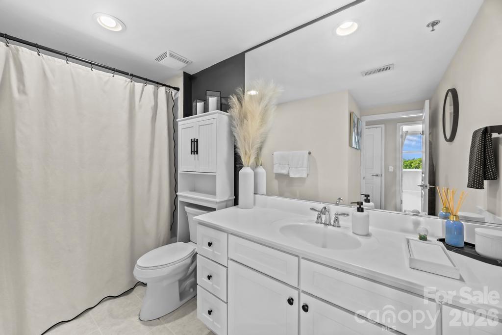Photo 21 of 1315 East Boulevard719, Charlotte, NC